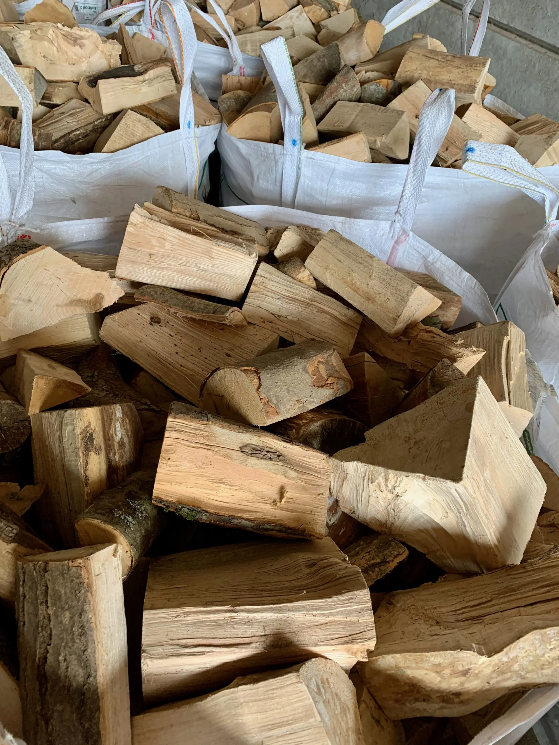 NATURAL CERTIFIED KILN DRIED SPLIT FIREWOOD HARDWOOD for HEATING WORLD ...