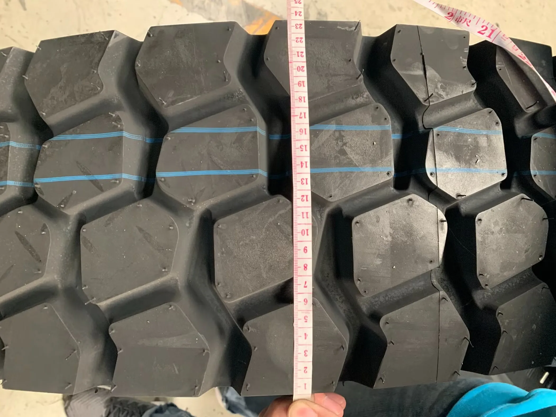285/45R22 All Season SUV Tire 285 45r22 at 285 45r22 mud tires 285 ...