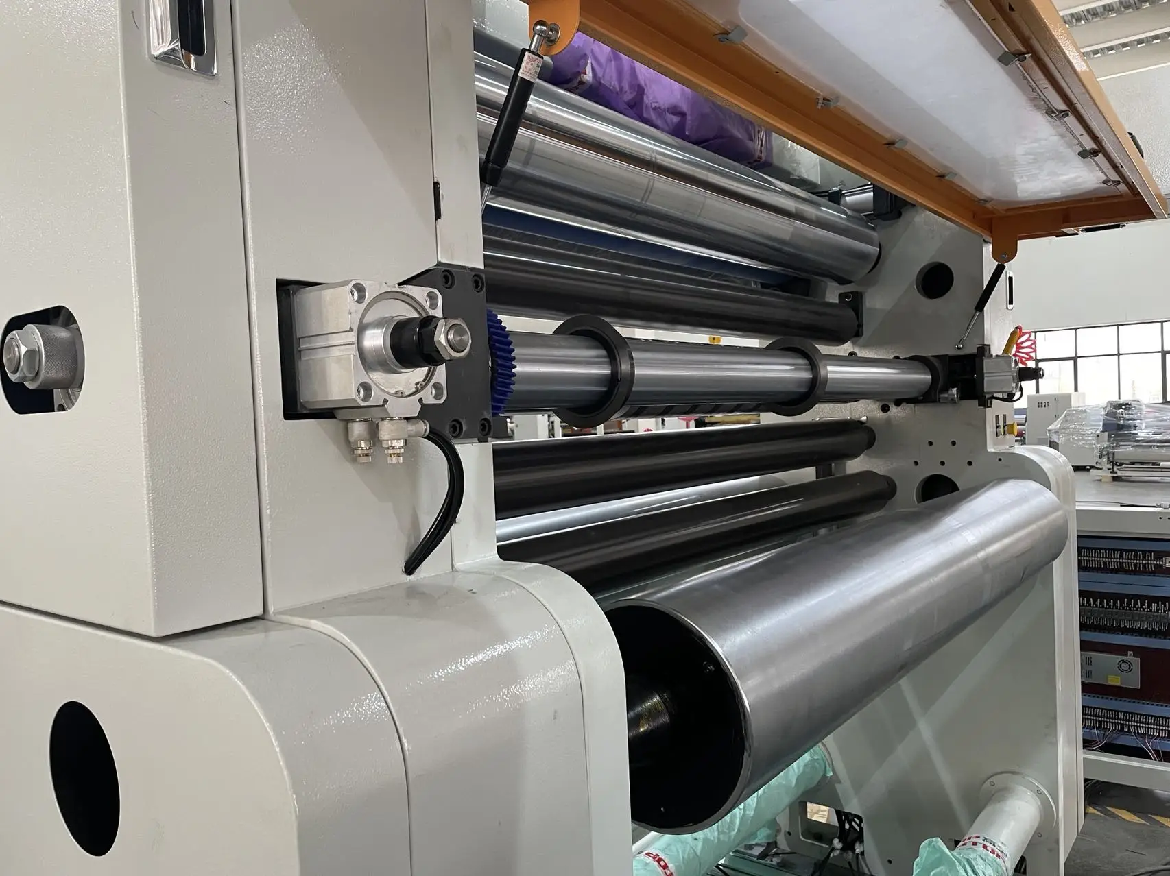Kfq 1800 Mm Coated Paper Slitting Rewinding Roll Converting Machine ...