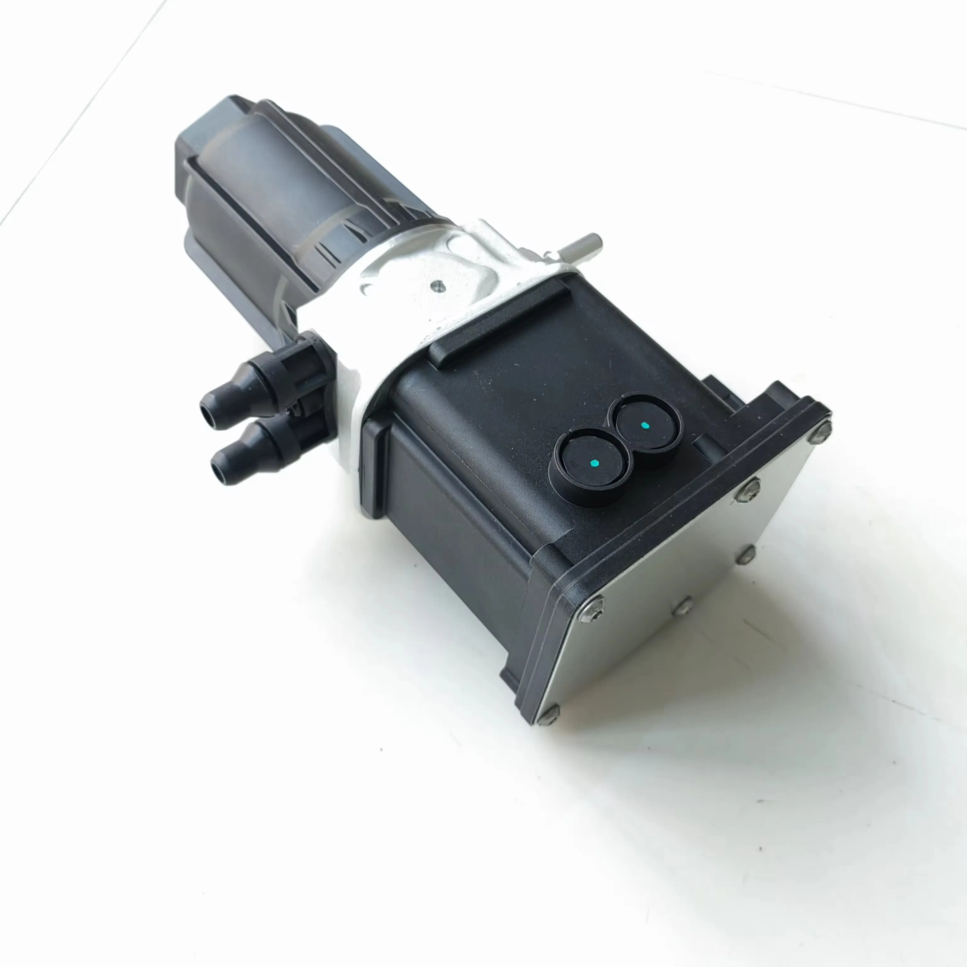 High Performance Euro 6 Adblue Urea Doser for Mercedes Benz Trucks