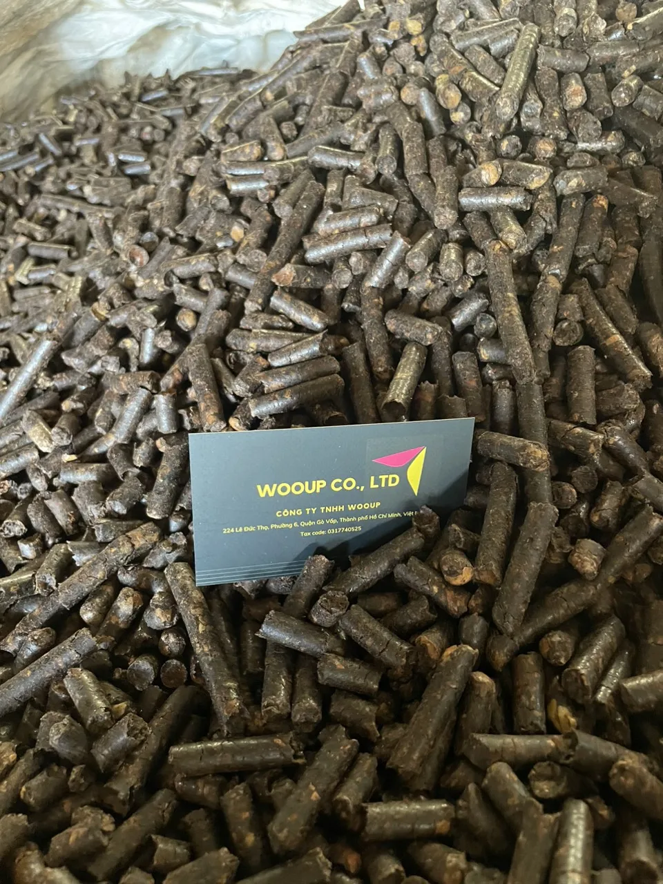 High Heat Capacity Cashew Husk Pellets for Animal Bedding