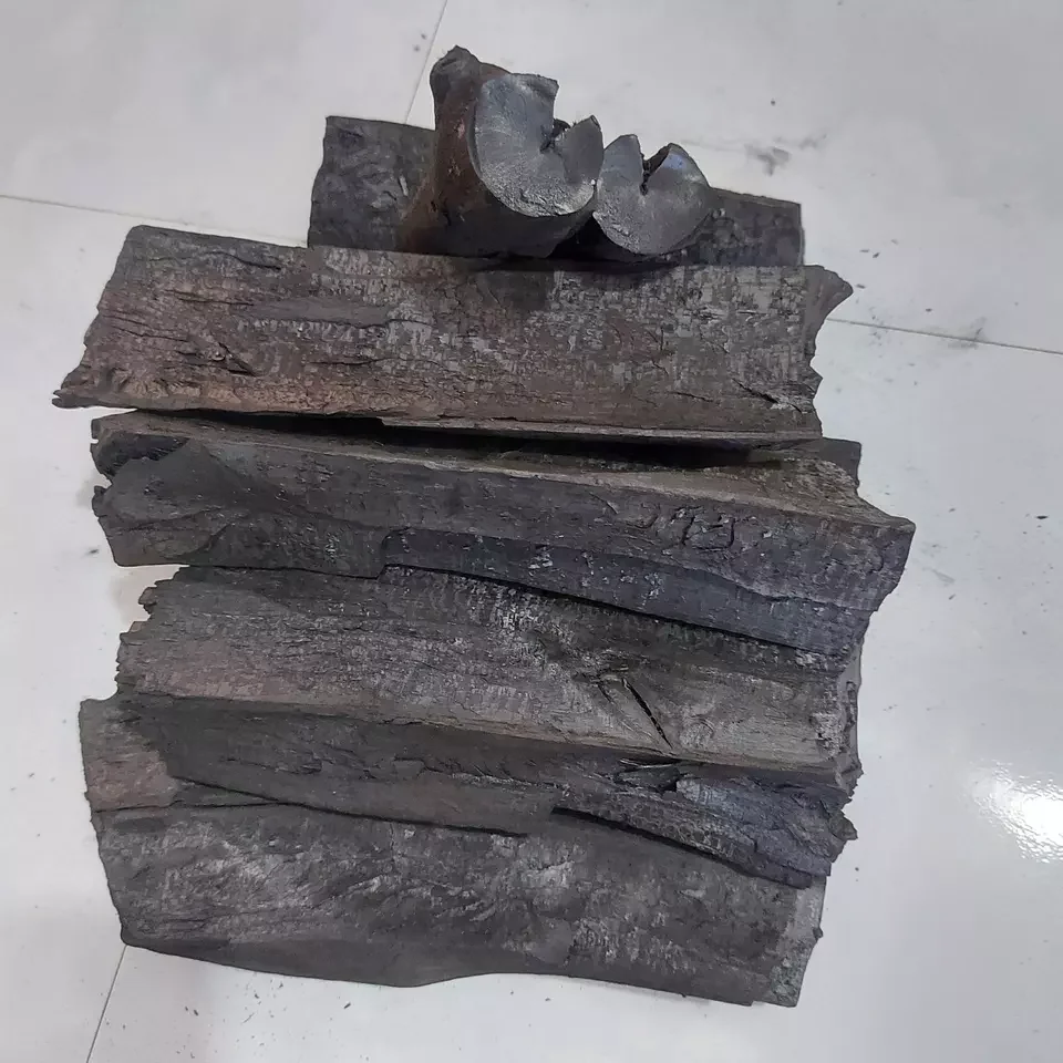 Wholesale Eucalyptus Charcoal Natural Hardwood Lump Charcoal For Bbq ...