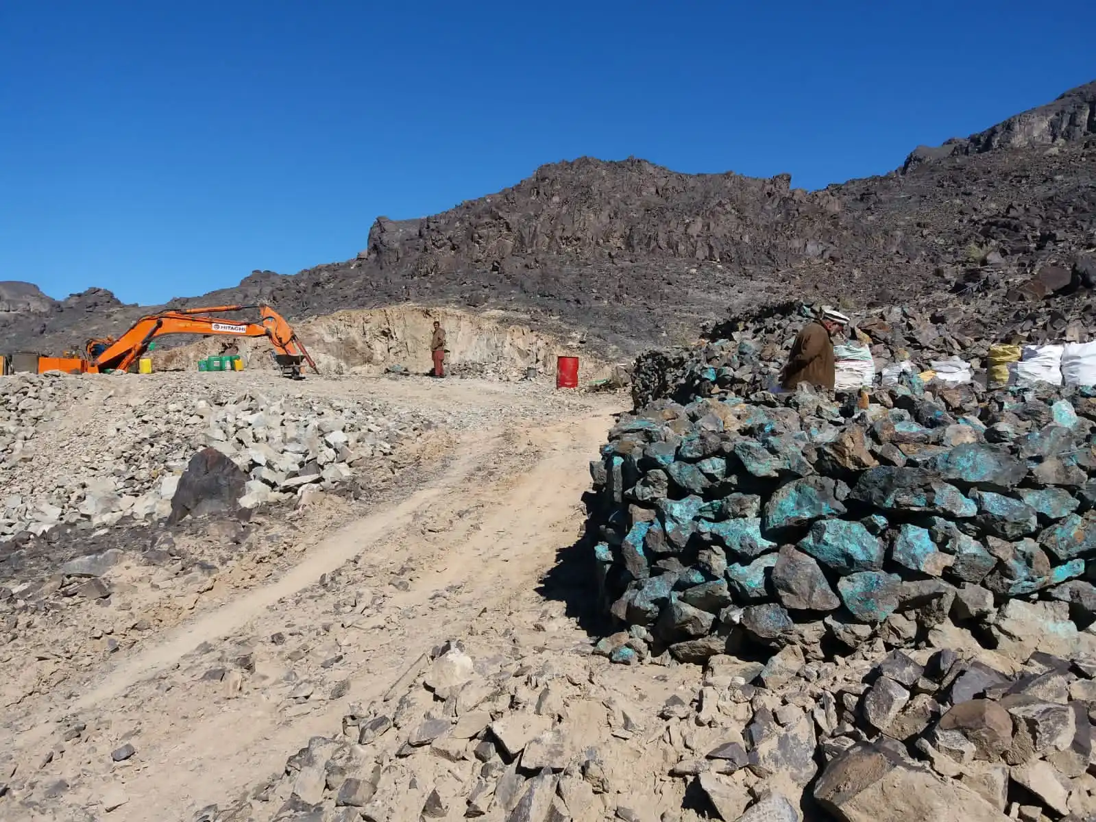 Copper Ore Oxide ( Green Ore) 5% Ore & 30% Concentration With Packaging ...