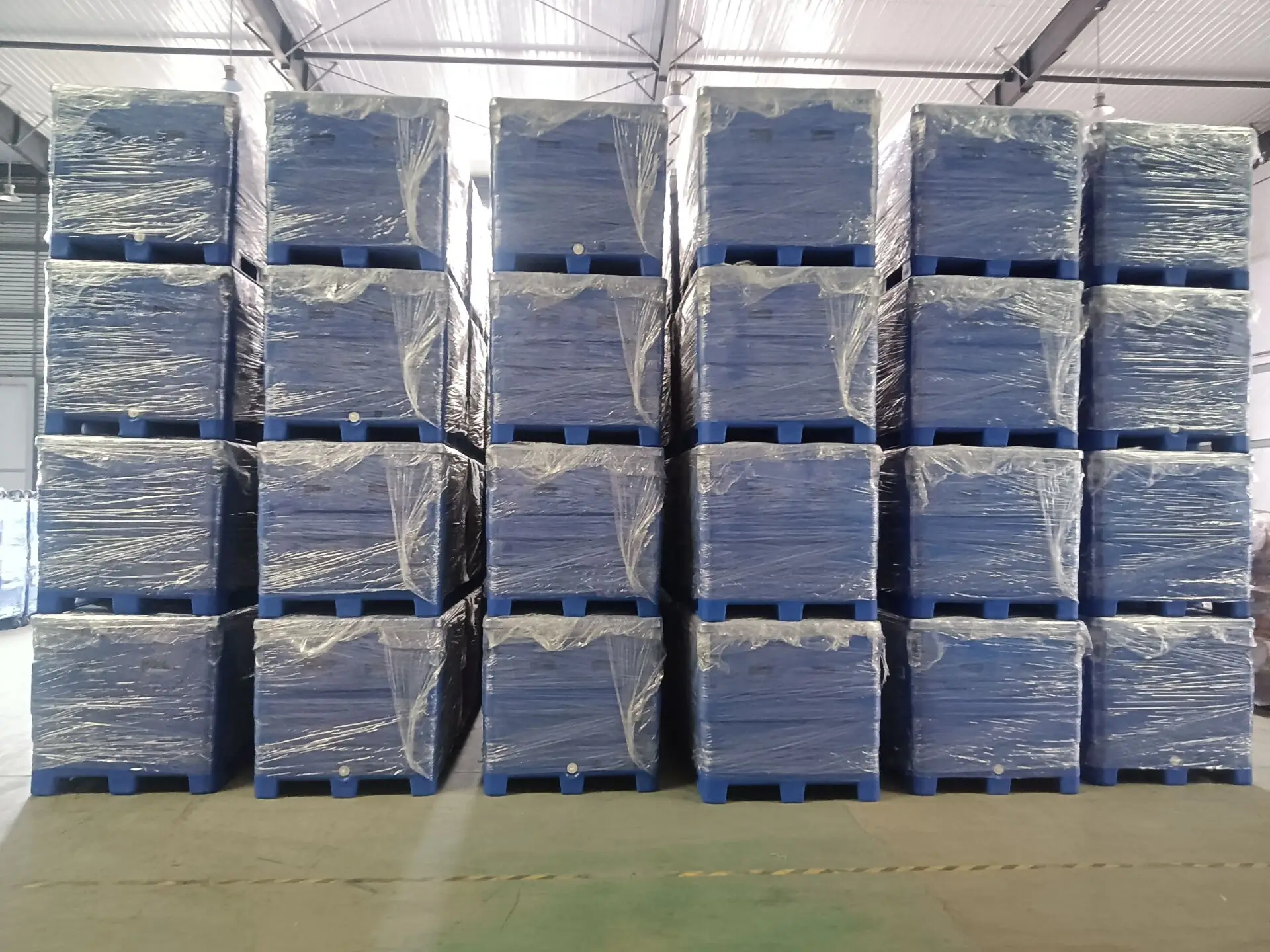 600L Rotomold Insulated Fish Box - Durable & Efficient