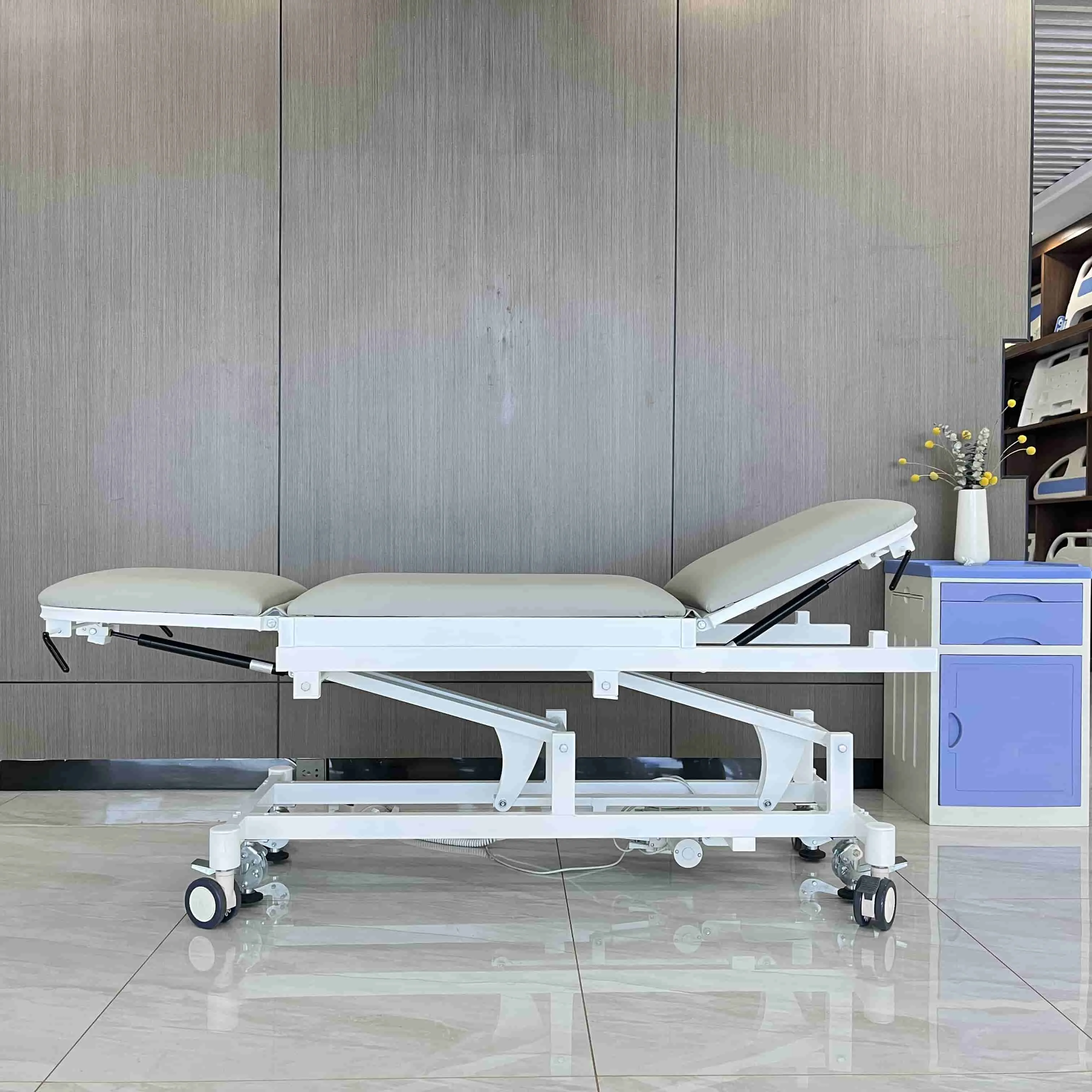 Factory Price Hospital Electric Obstetric Examination Bed Hydraulic New ...