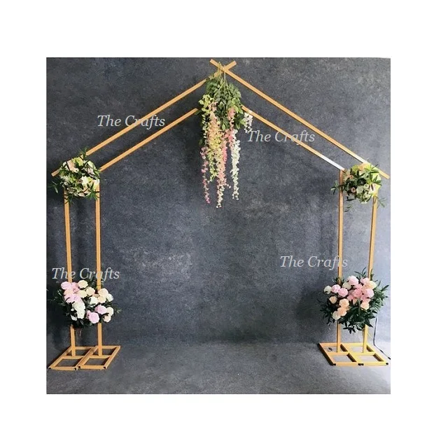 Rhombus Shape Iron Gold Color Backdrop With Artificial Flower Use ...