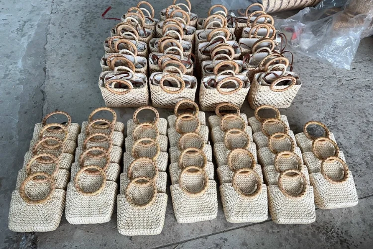 Cheap Ctue Bear Laundry Water Hyacinth Baskets For Kids From Blue Lotus ...