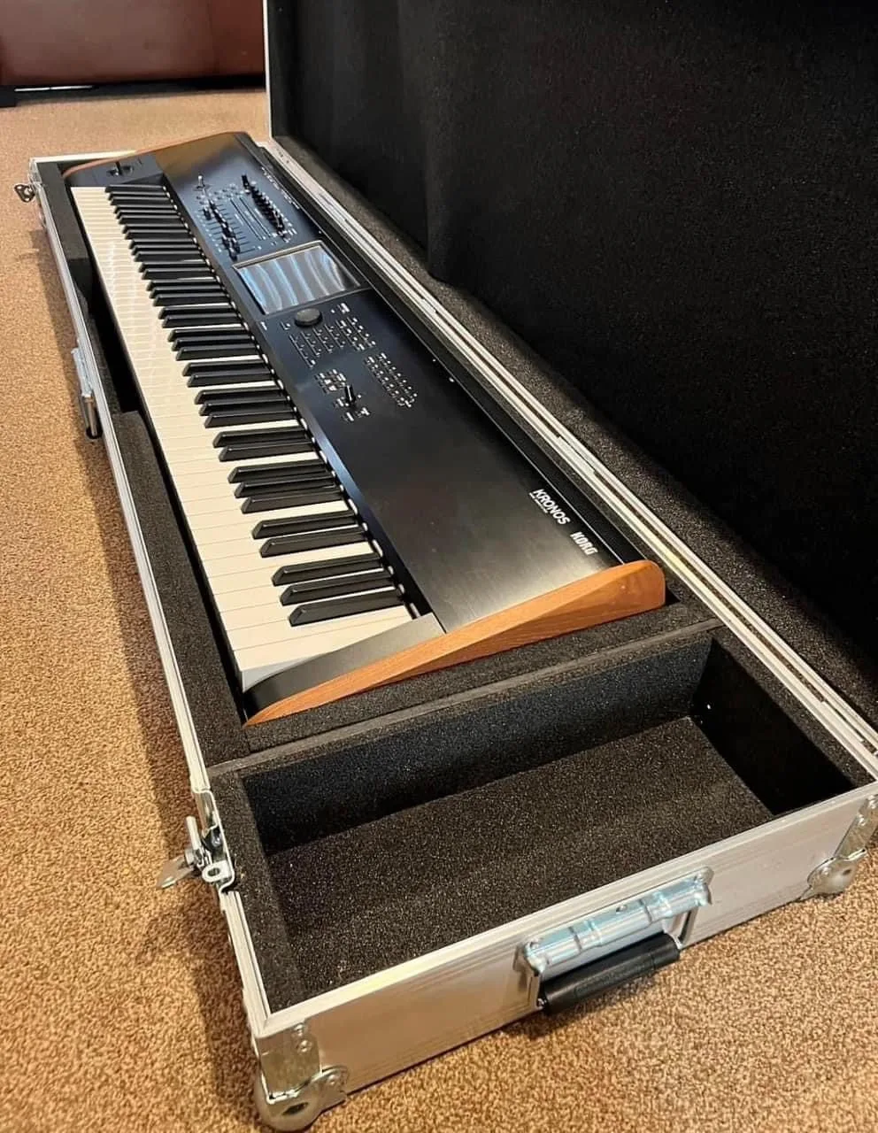 CLEAM AUTHENTIC Digital Electro 6D 73 Organ Piano and Sample Player ...