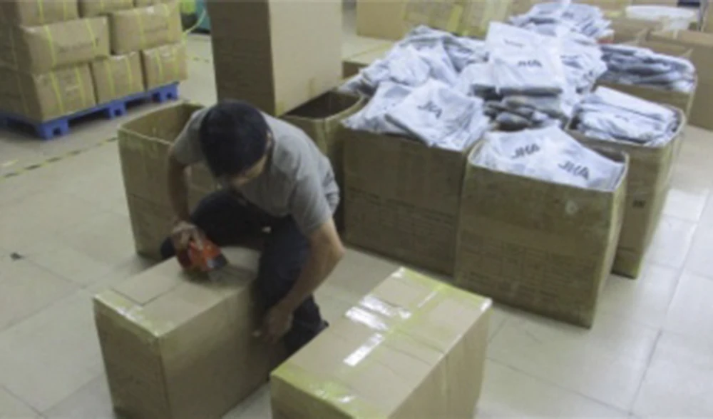 Genuine Leather Salon Hairdressing 4 Scissors & 2 Combs Holder Roll Up ...