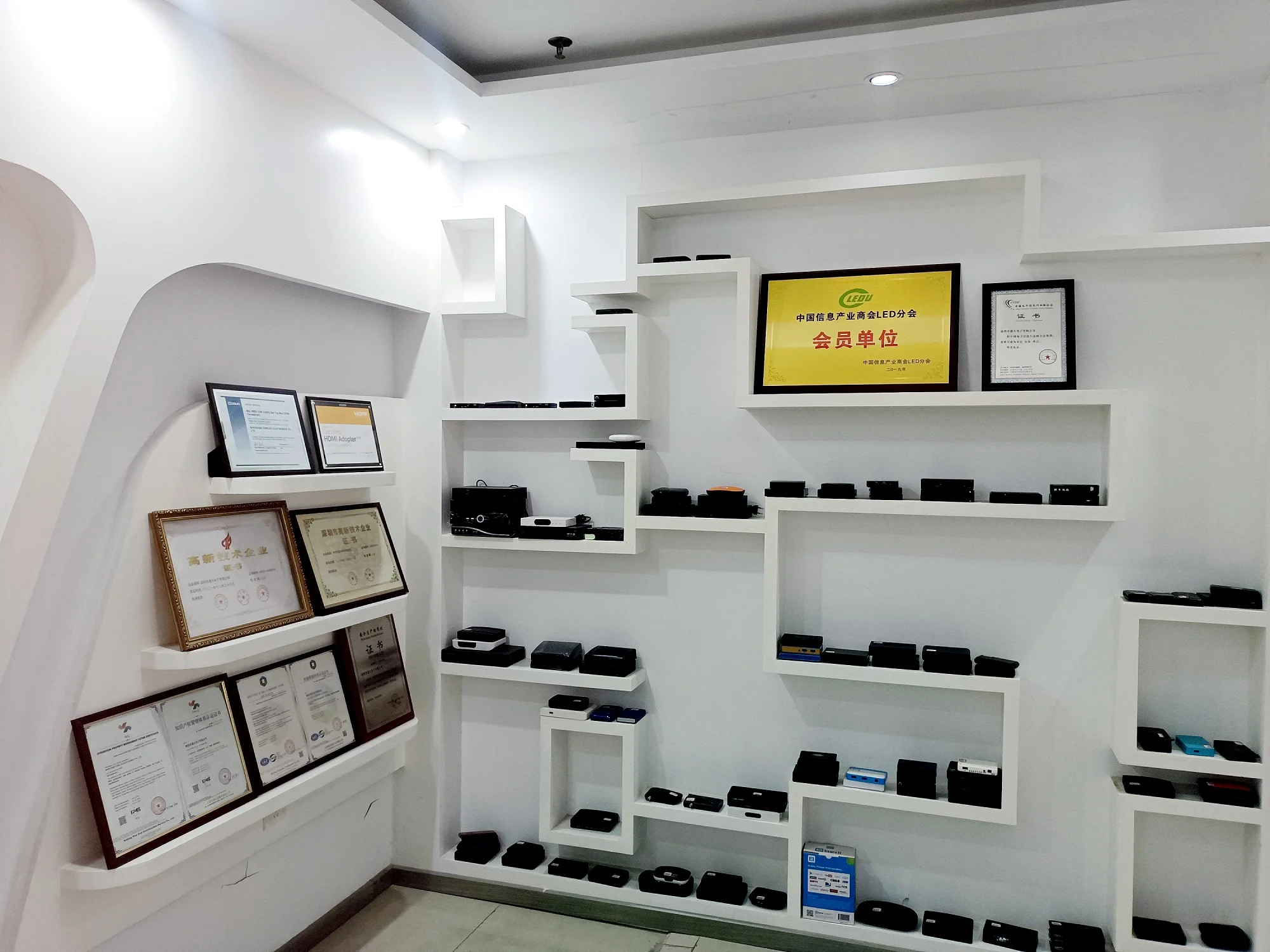 Digital Tv Tuner Digitale Terrestre Dvbt2 Decoder Stb T2 Full Hd Hevc H ...