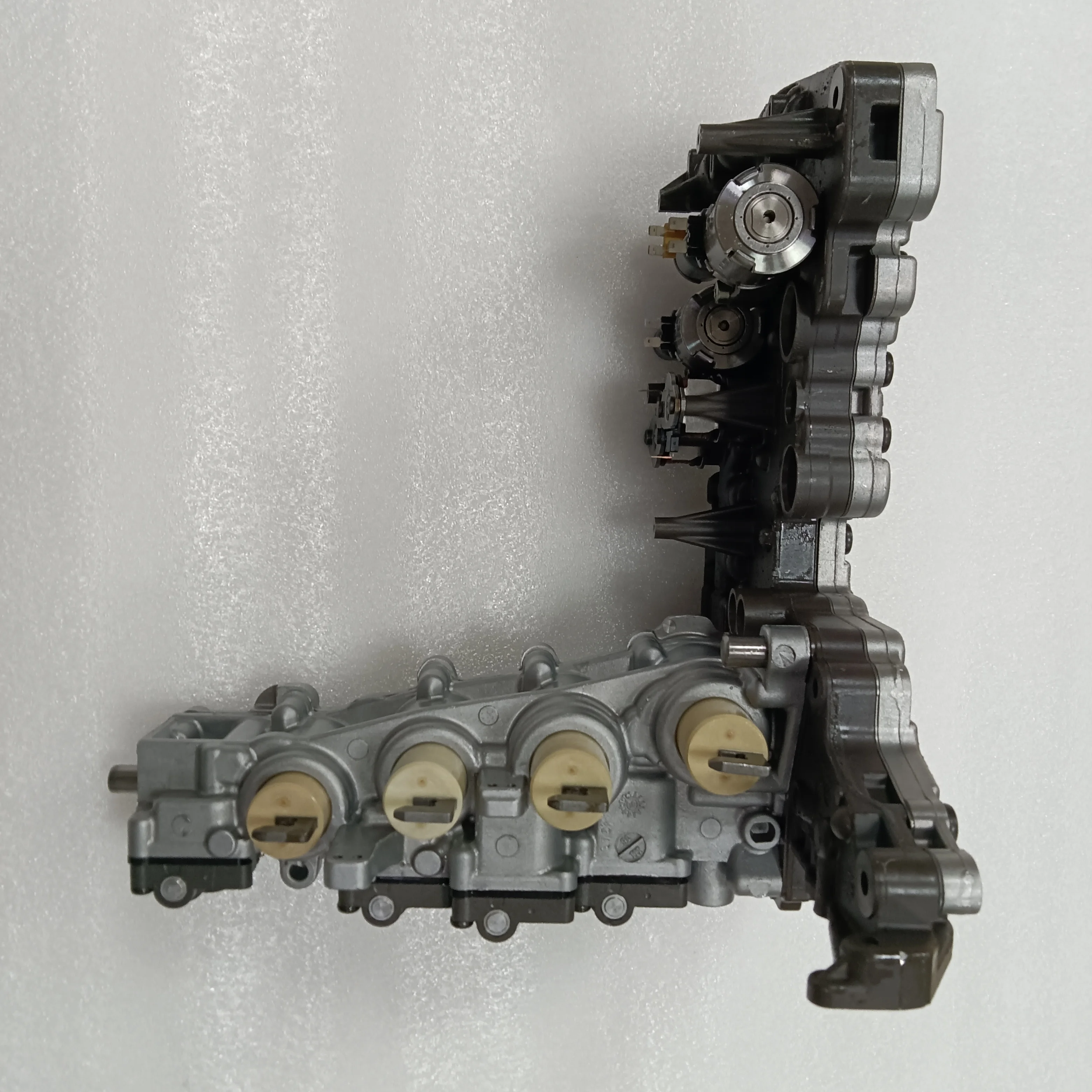 0b5 Dl501 7 Speed High Working Function Valve Body Auto Spare Parts ...