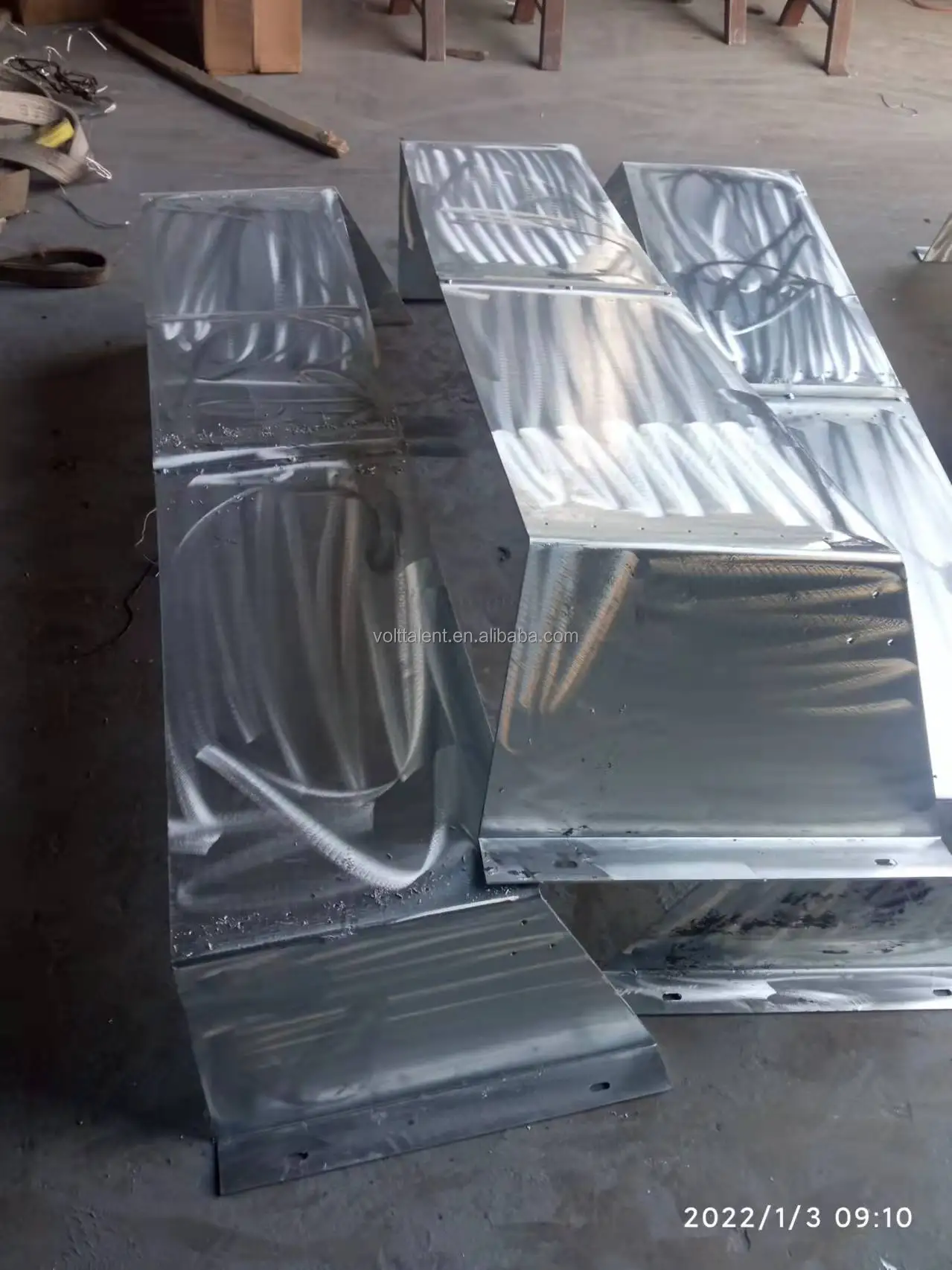 Street Light Pole High Mast Pole With Hot Garden Bench Bank With Wooden ...