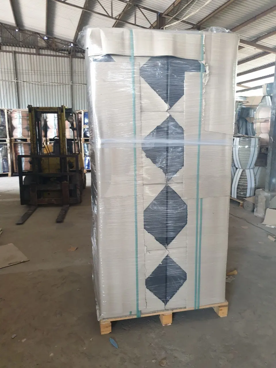 Tapered Shape Cr31tps3 Mediterranean Terracotta White Design Vietnam Ceramic Flower Pots ...