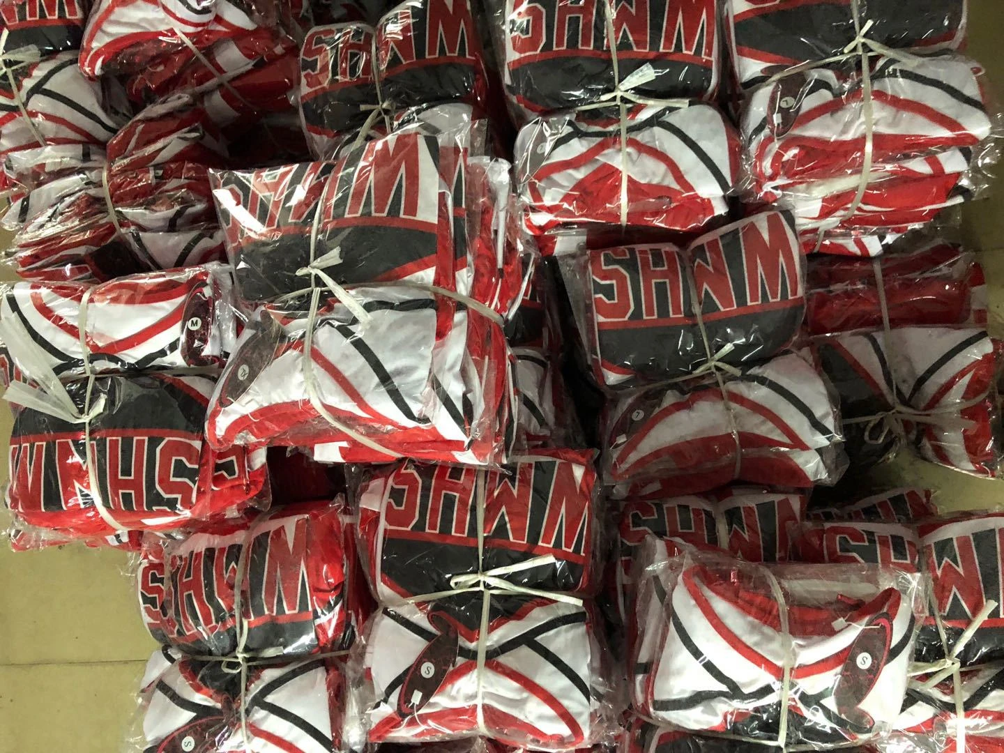 Latest Design Factory Supplier Cheerleading Uniforms Low Price
