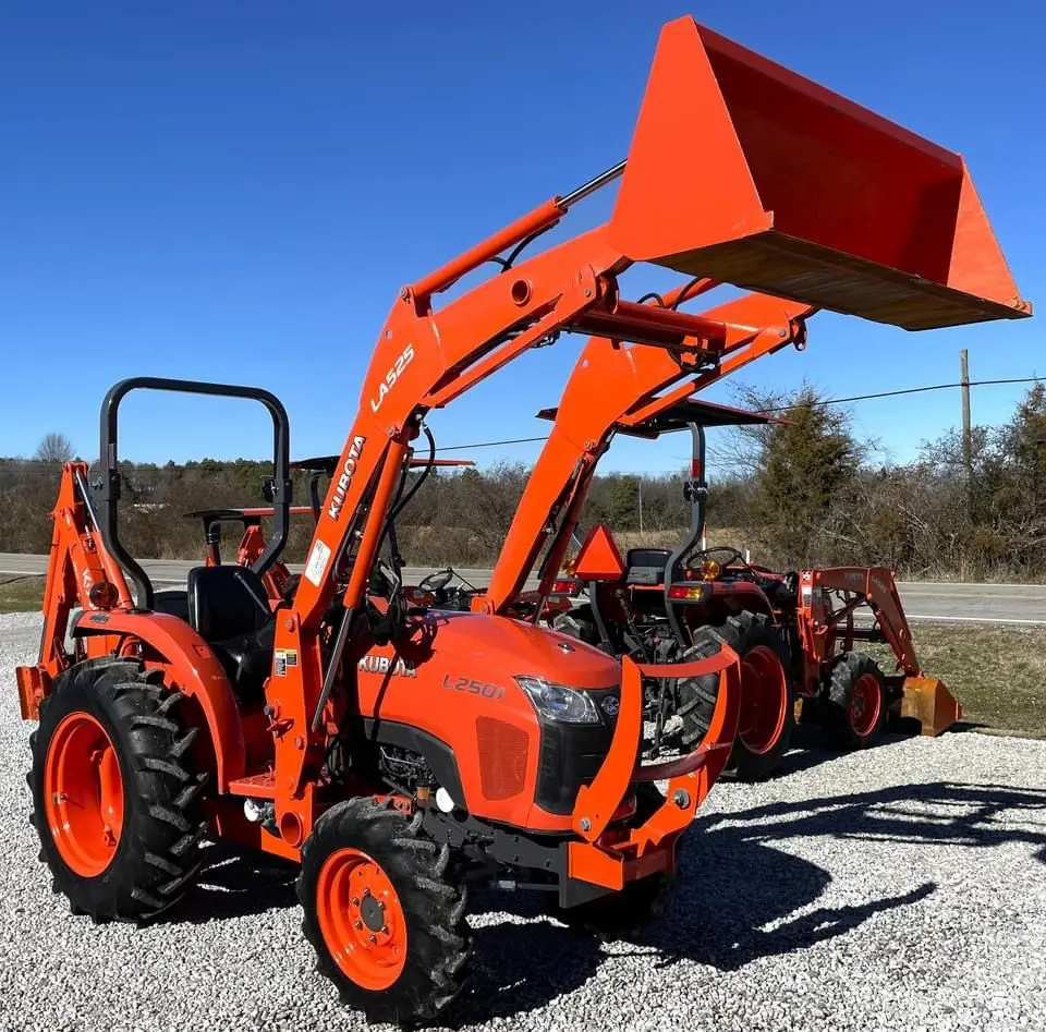 Kubota L2501 Tractor With Front Loader and Backhoe / Small Kubota 25HP ...