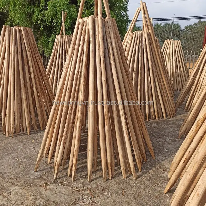 Round Acacia Wood Stakes - Strong, Durable Garden & Farm Fence ...
