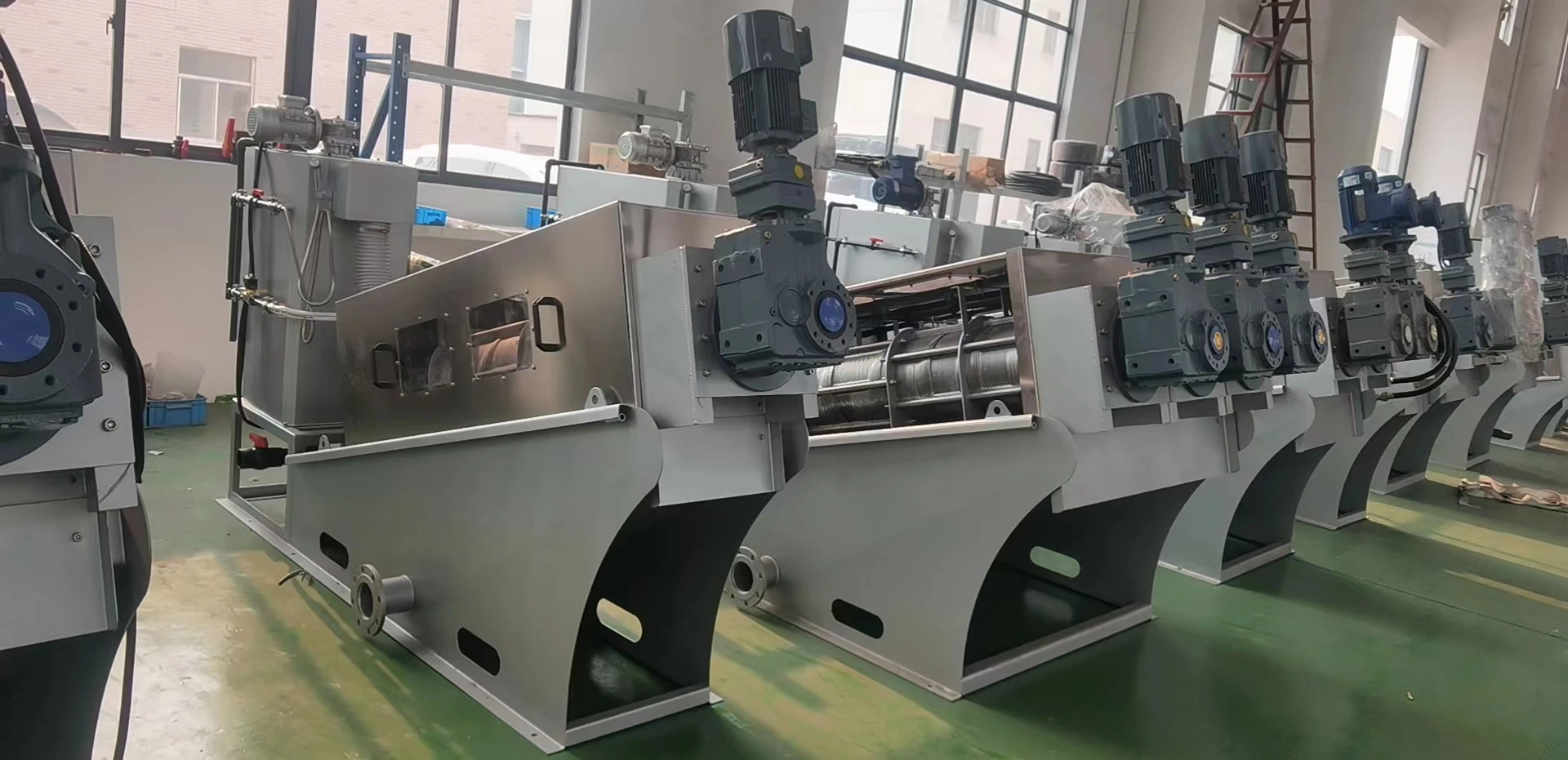 Multi Disc Screw Press Machine for Efficient Sludge Dewatering