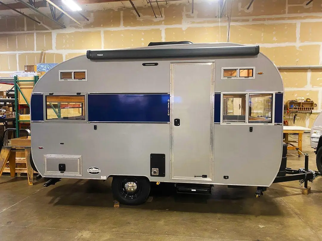 Campermovil - Fully Equipped Mobile Camper RV for Camping