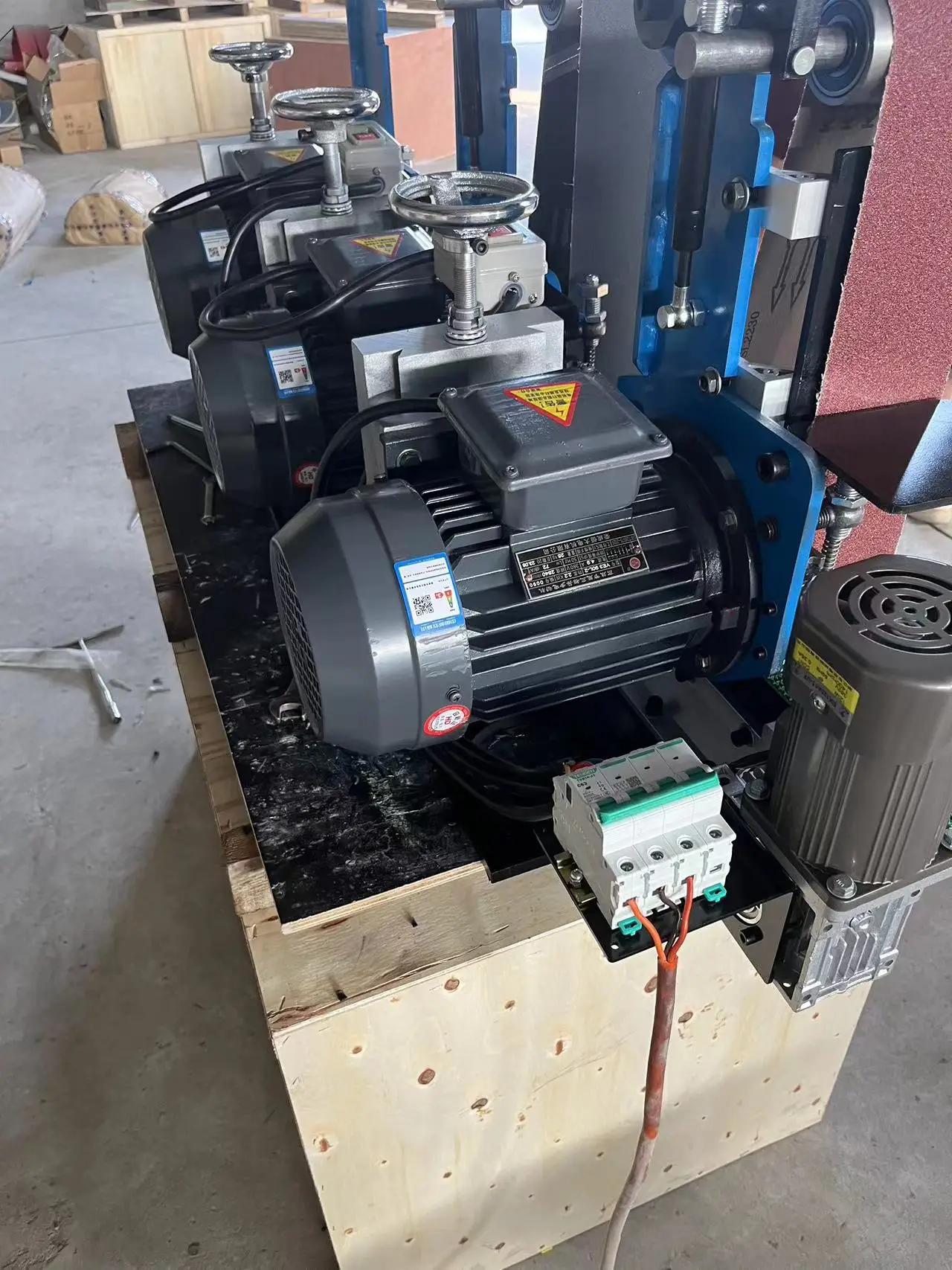 Small square Tube Roller Brush Hairline Polishing Machine Aluminum ...