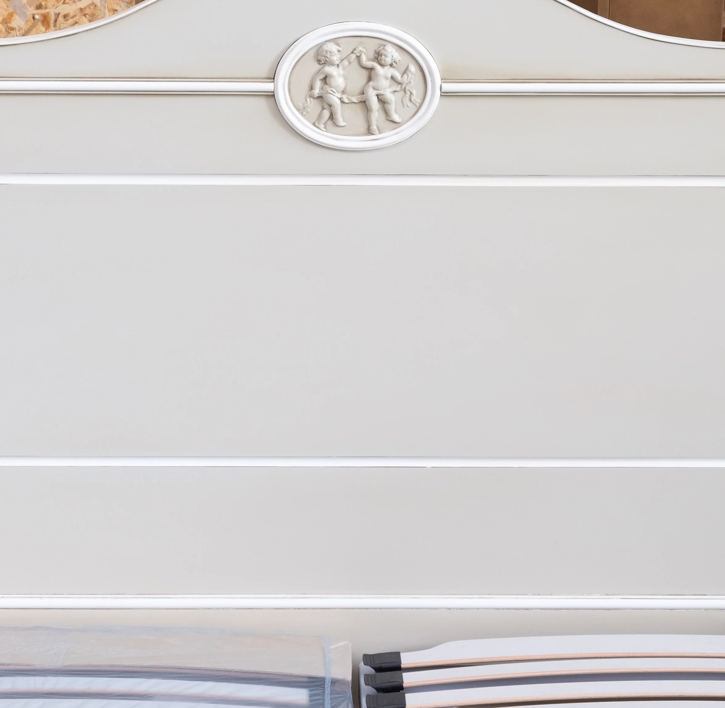 Isabelle - Bed With Footboard And Columns Graced With Vertical Grooves ...