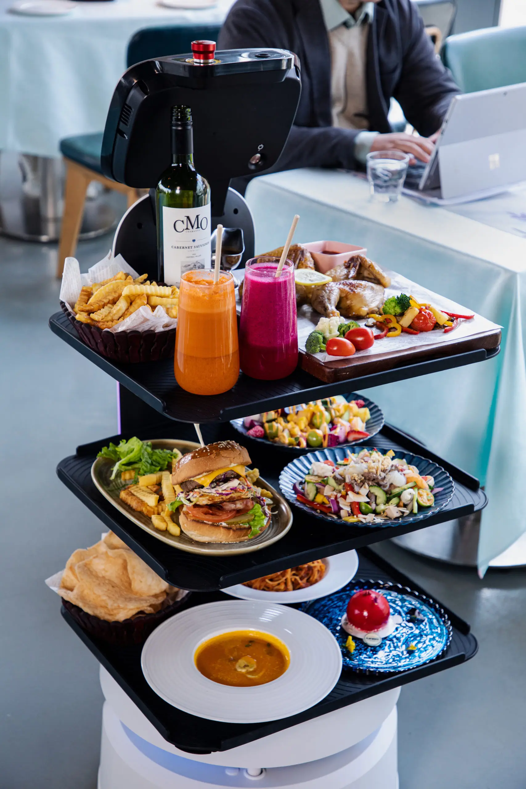 2025 Customized Smart Food Delivery Robot Waiter Android Control System ...