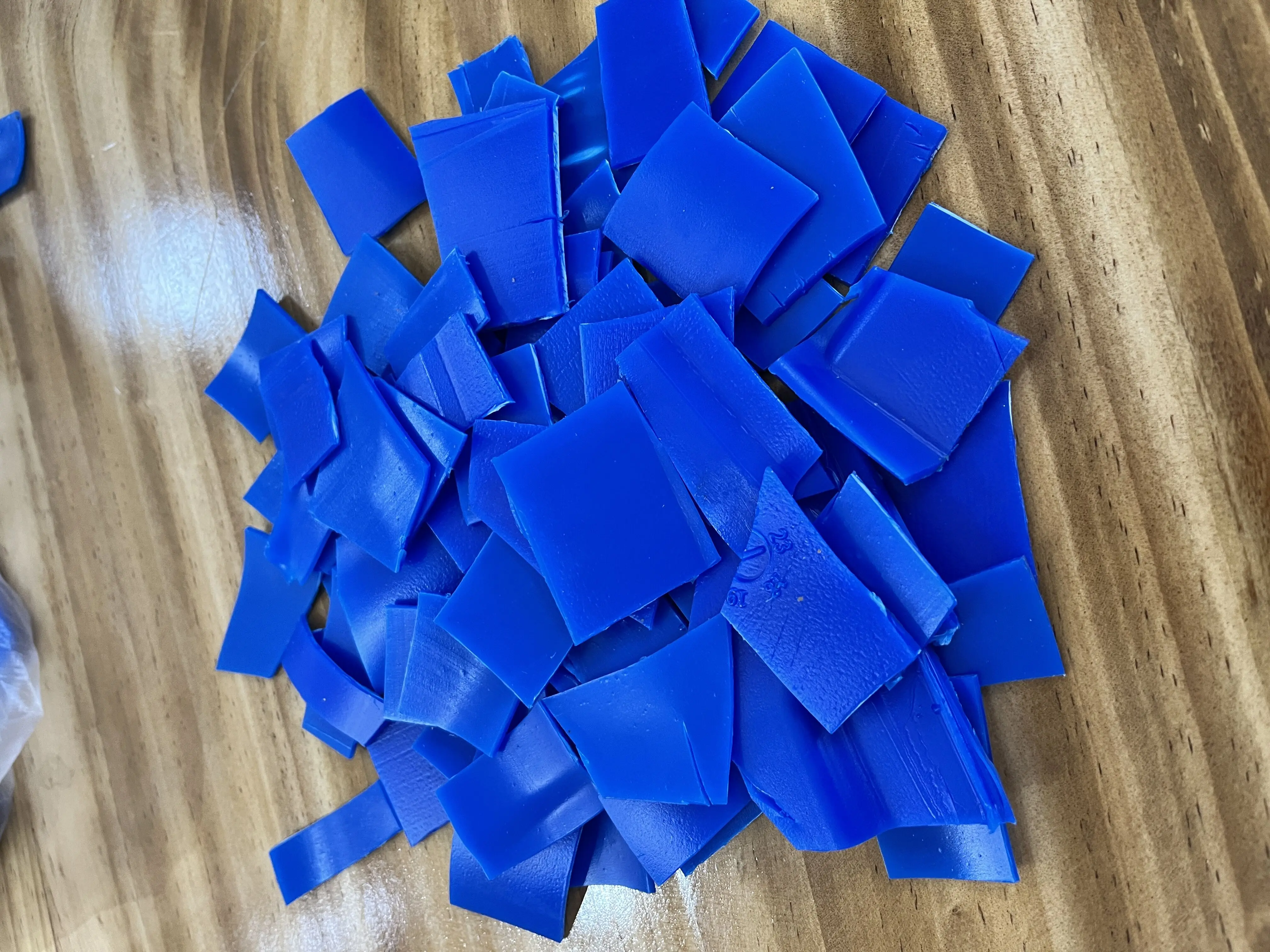 Hdpe Blue Drum Plastic Scraps/hdpe Drums Regrind/ Flakes - Buy Hdpe ...