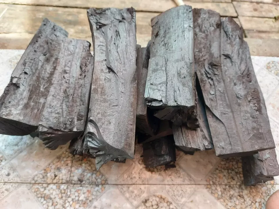 Wholesale Eucalyptus Charcoal Natural Hardwood Lump Charcoal For Bbq ...