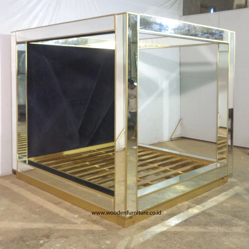 Mirrored Canopy Bed Frame Finished In Glass Panels And Silver Wood For ...