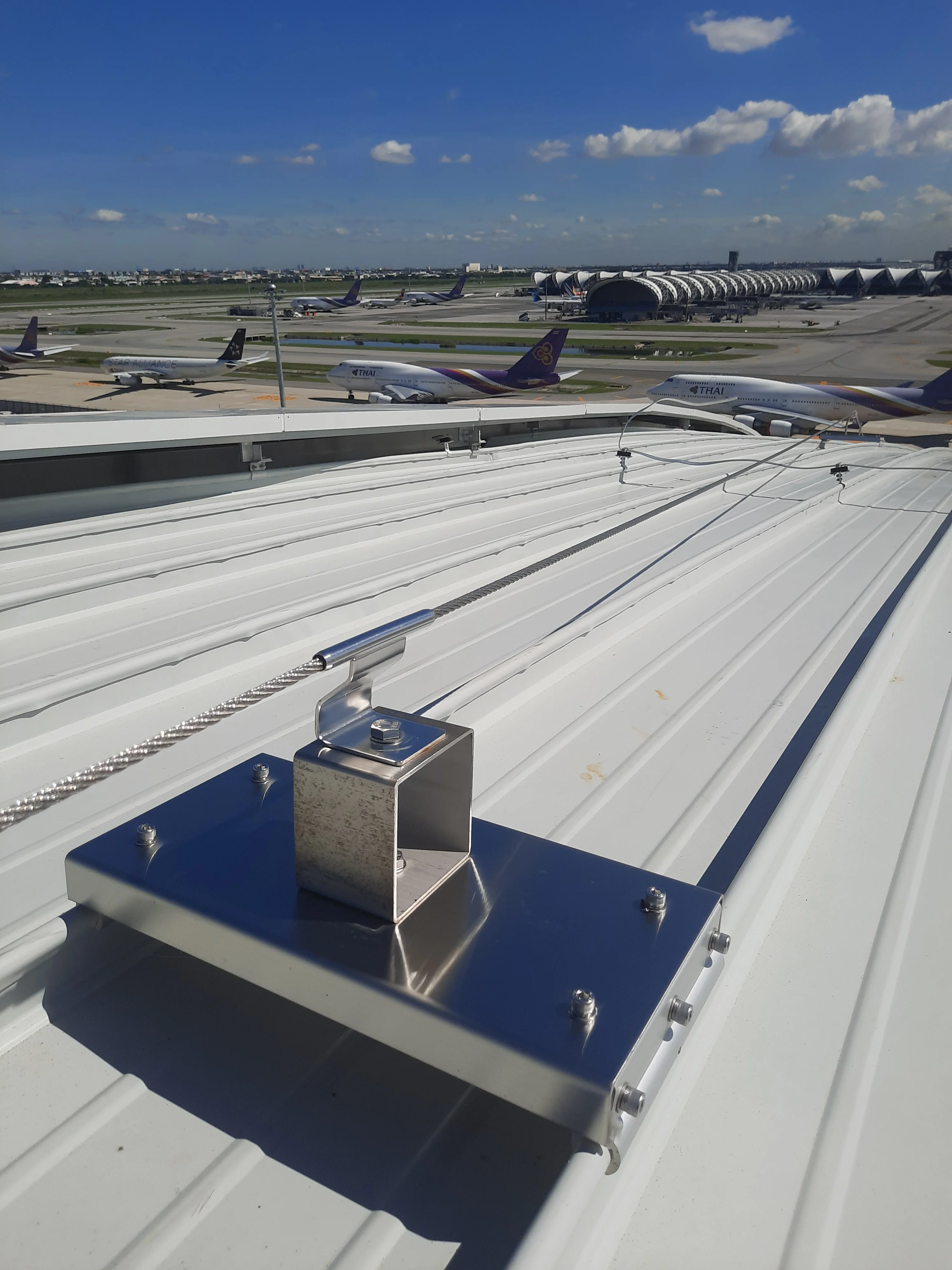 Overhead Lifeline Systems - Safe and Efficient Solutions