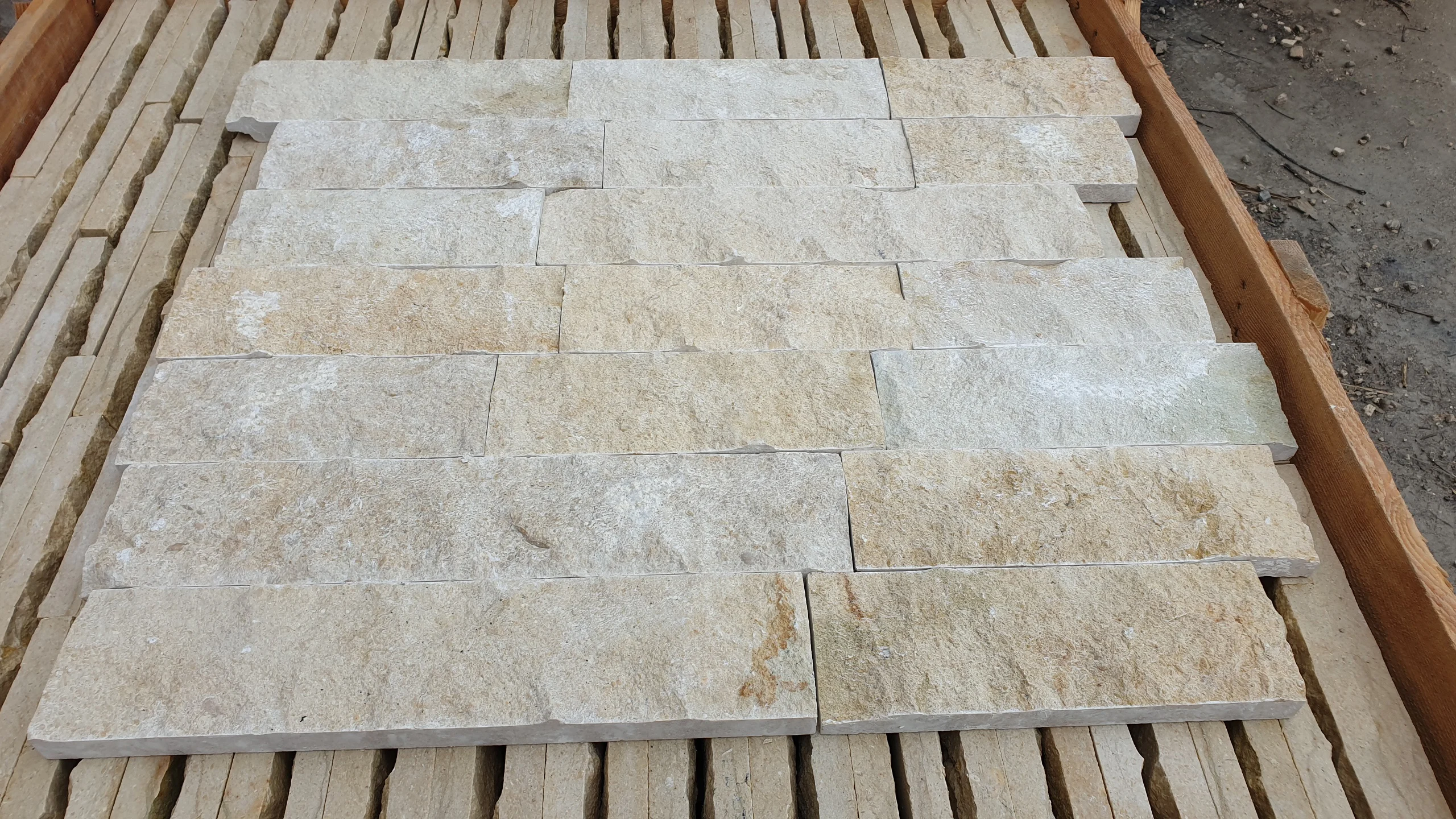 2025 Ledgerstone Split Gold Beige Jerusalem Limestone 15 or 10x20-40cm ...