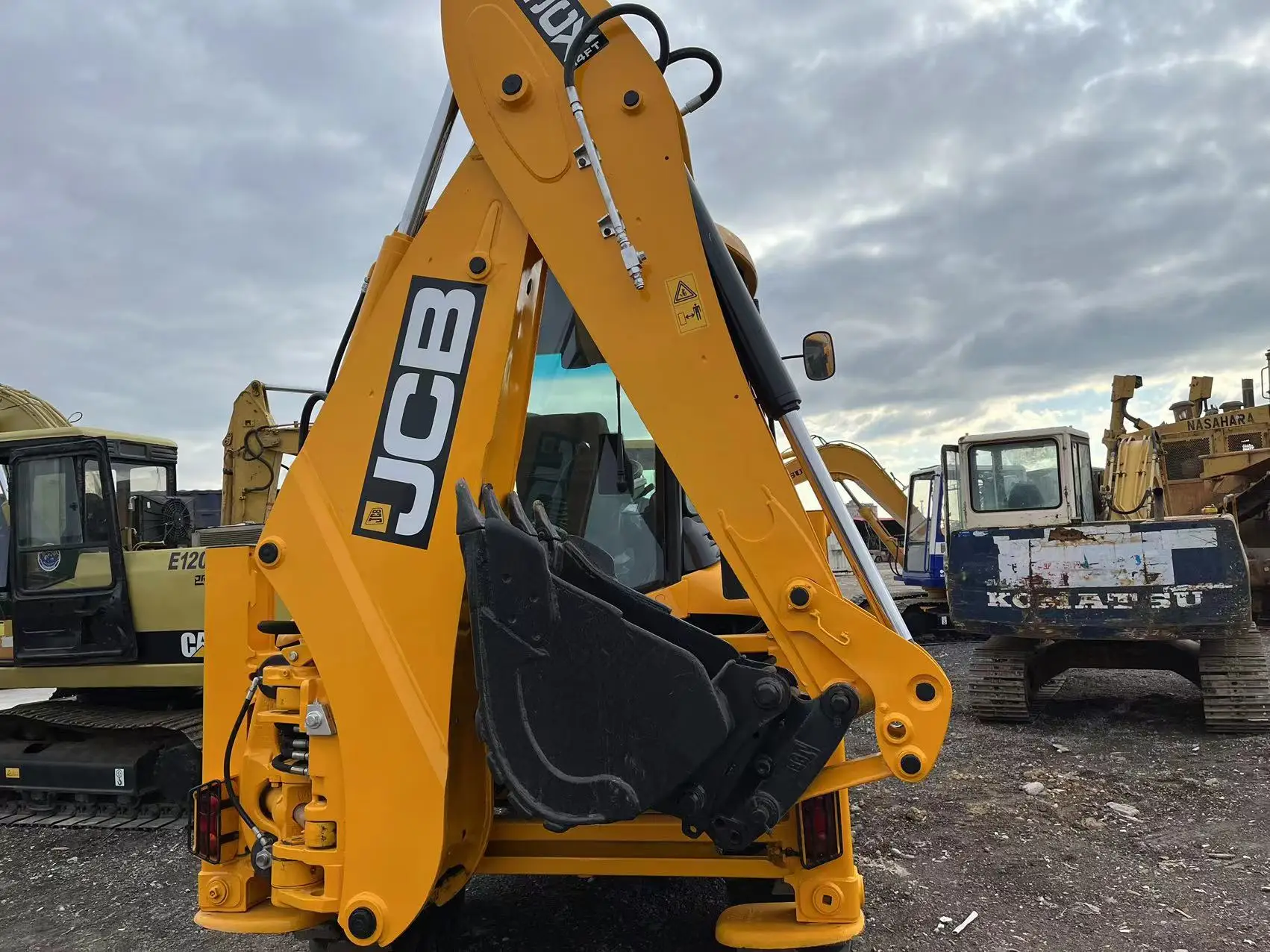 Used Secondhand Backhoe Loader and New Small Shovel Excavator Used Jcb ...