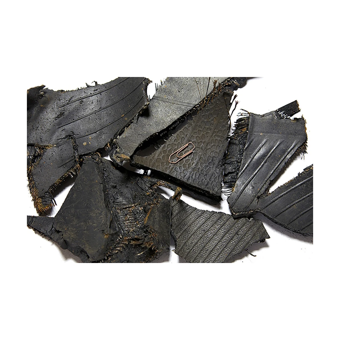 Cheap Waste Recycled Tire Rubber Scrap Wholesale Bulk Tyre Scrap