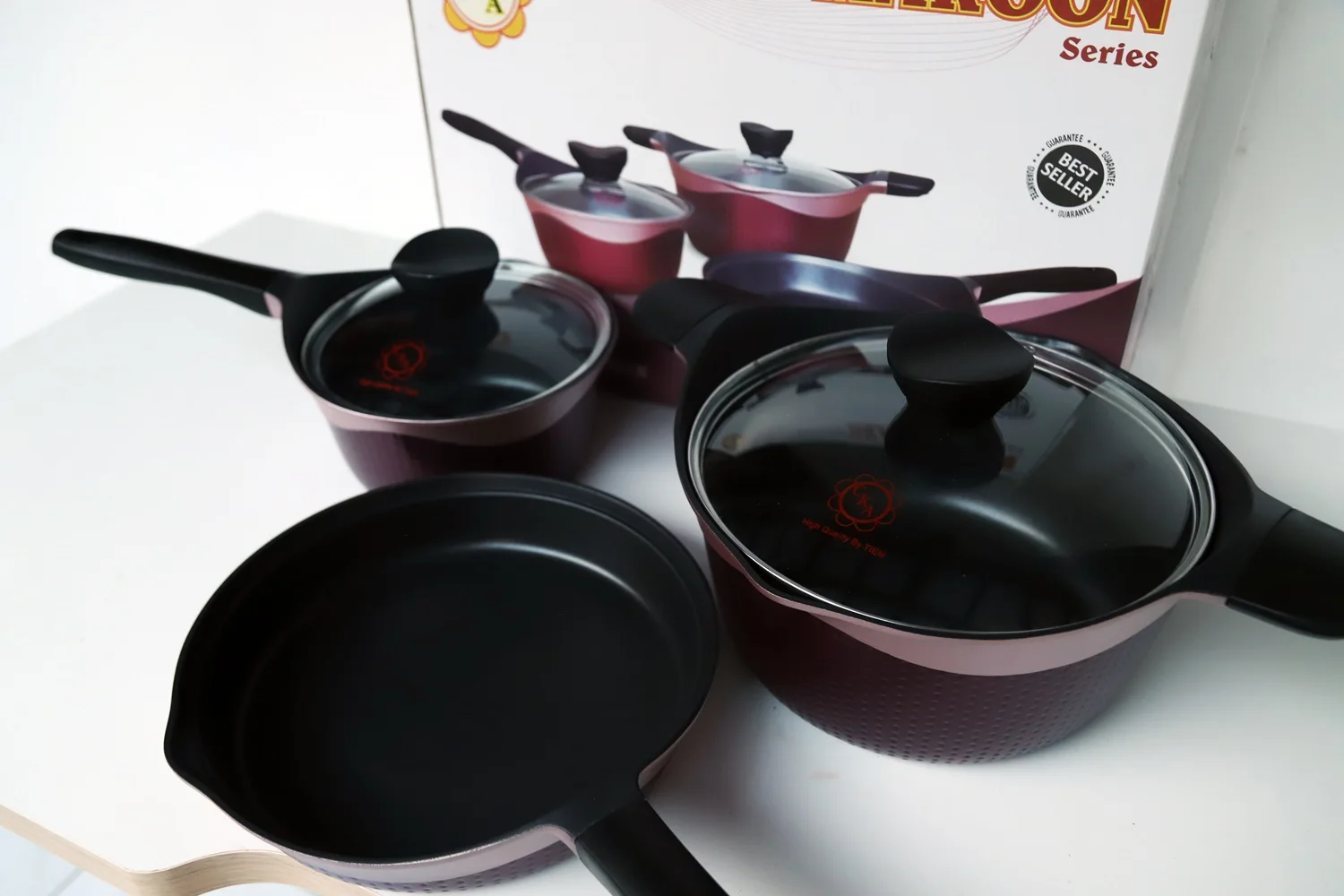 Modern 18cm Silver Aluminum Sauce Pan With Heat-resistant Handles And ...