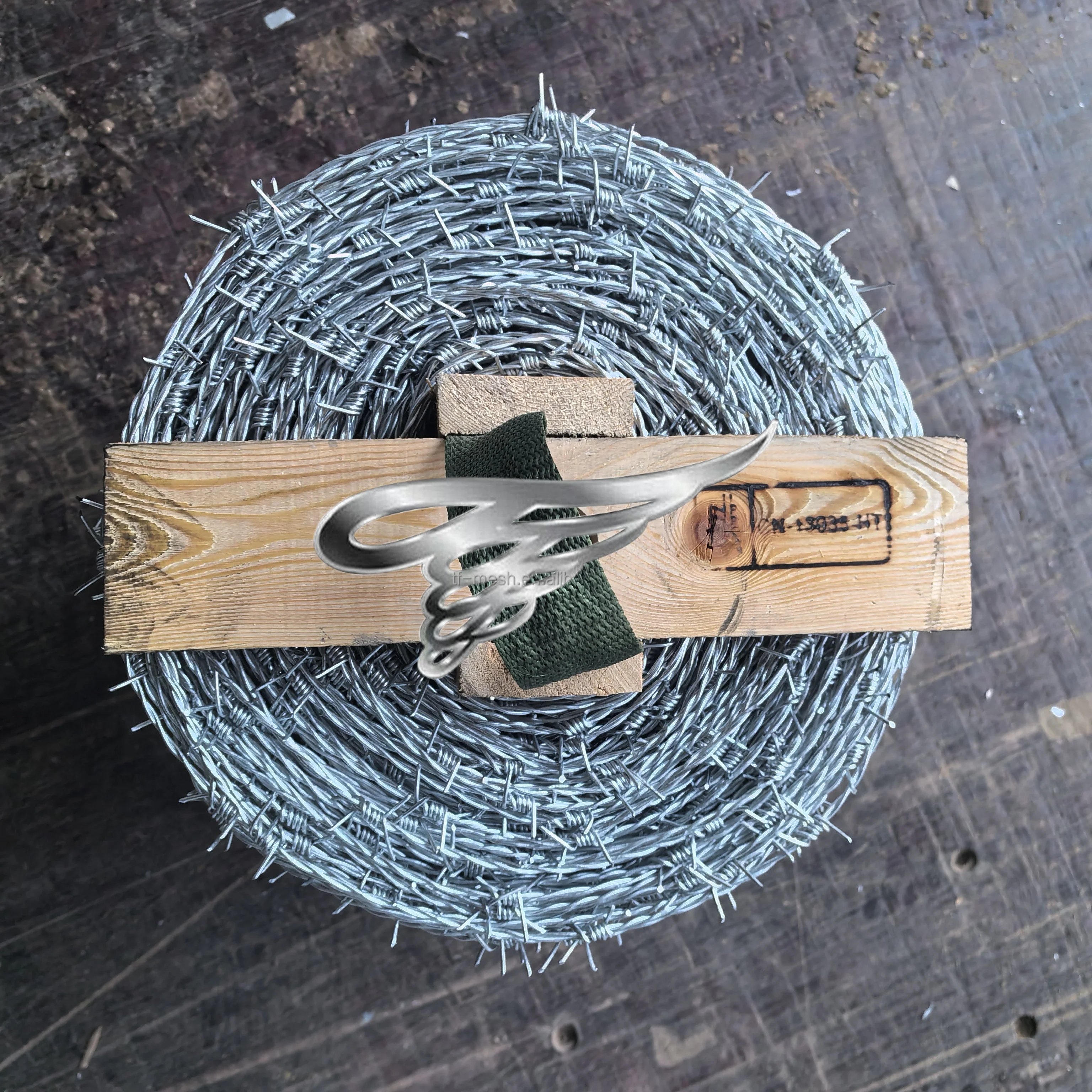 Galvanized Barbed Wire Roll - Durable & Eco-Friendly Fencing