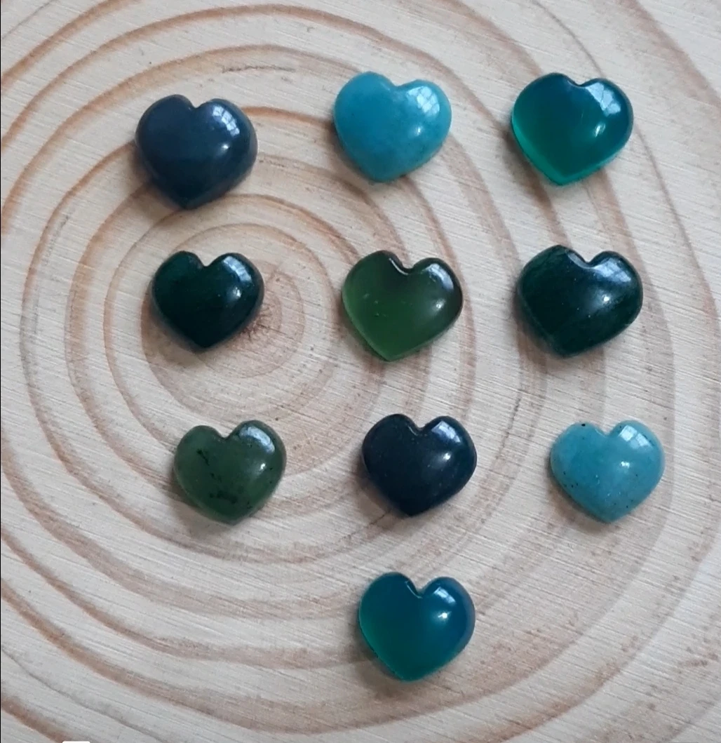 New Brilliant Green Onex Heart Carving Gemstone Multi Cabochon Stone ...