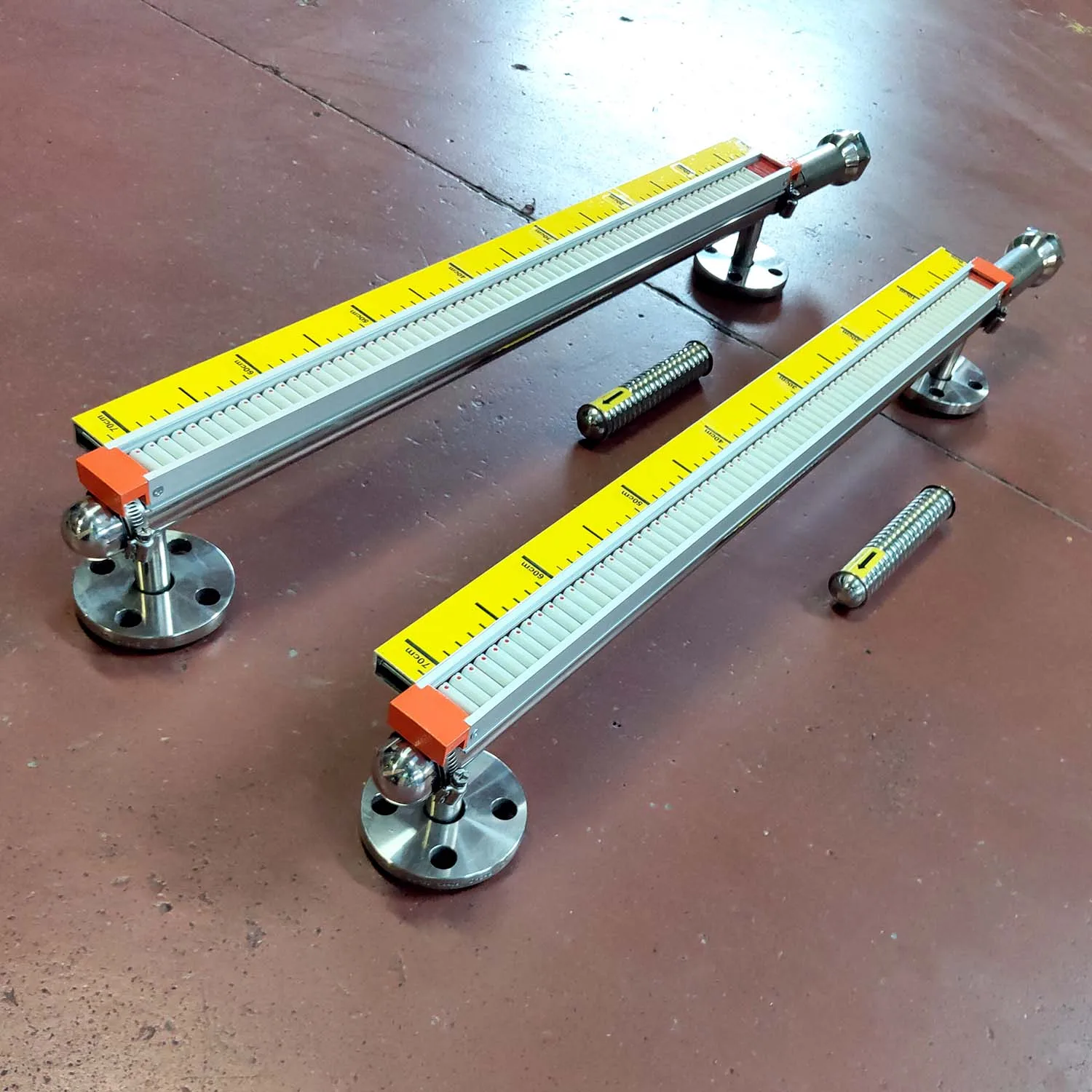 Alibaba.com: Totflex Magnetic Level Indicator Gauges with Display Scale for Continuous Fluid ...