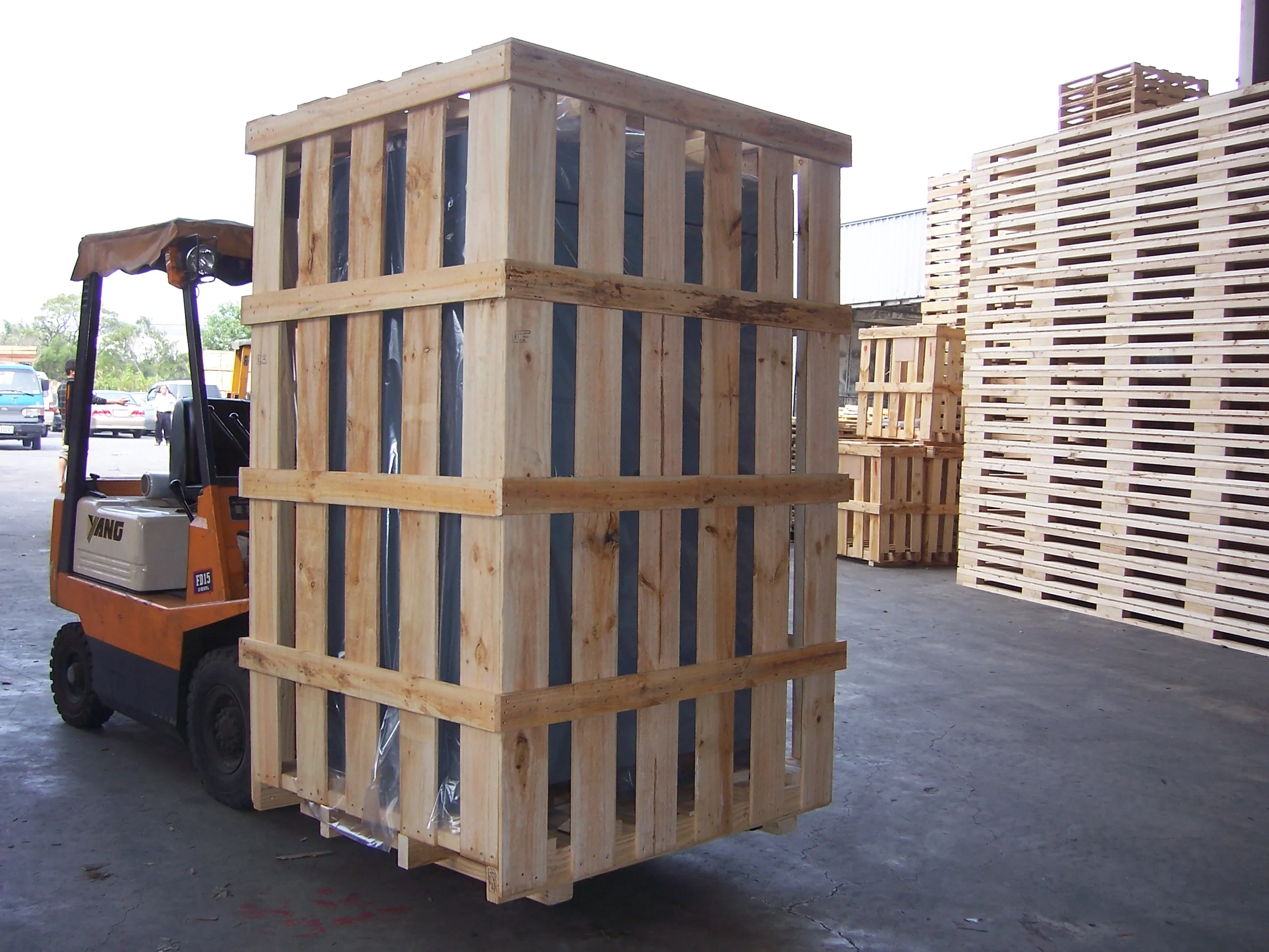 Wooden Crate - Wooden Sticks Outside - Buy Wooden Crate,Transportation ...