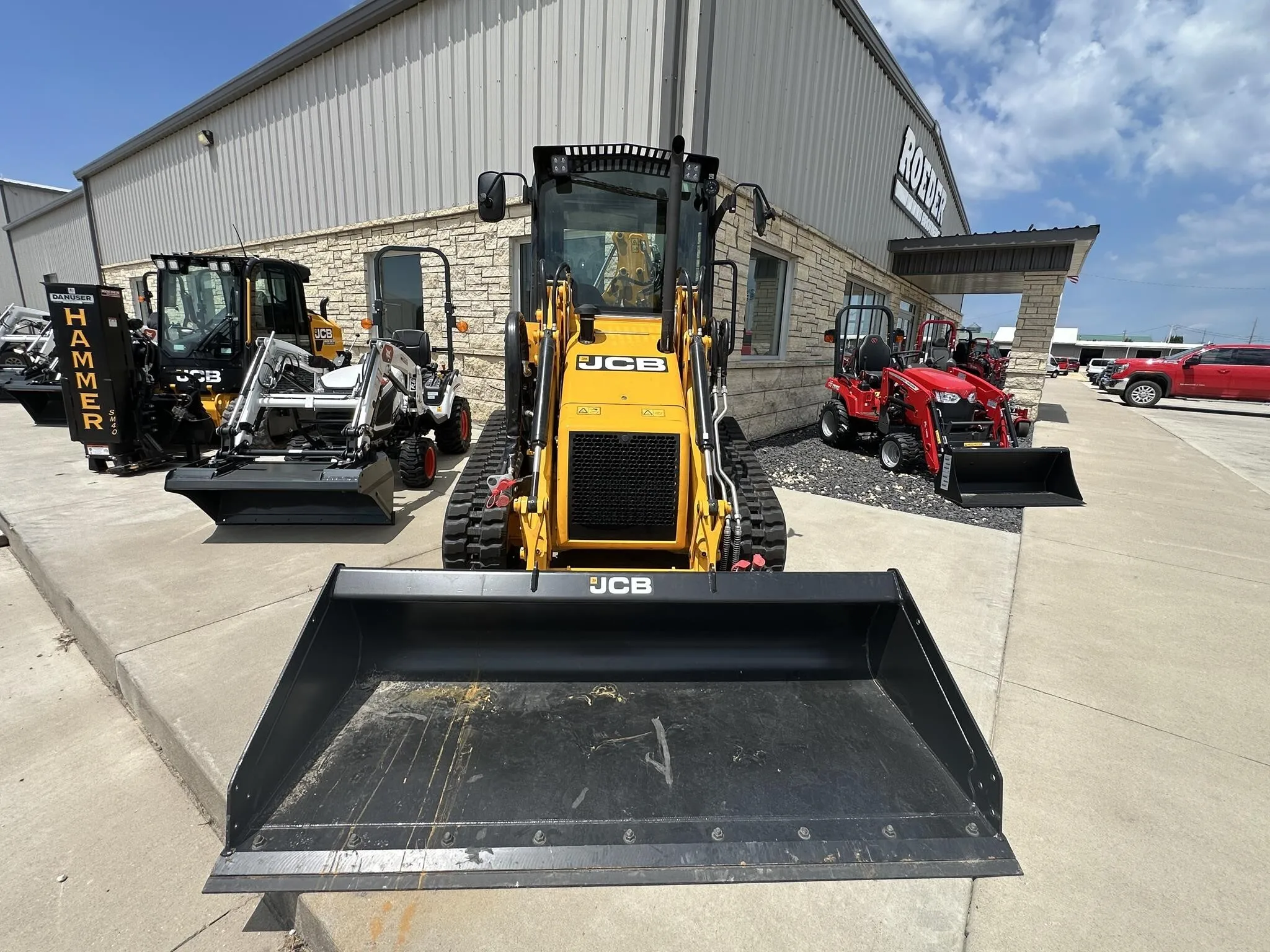 2025 JCB 1CXT Loader and Skid Steer Attachment-Compact Powerhouse with ...