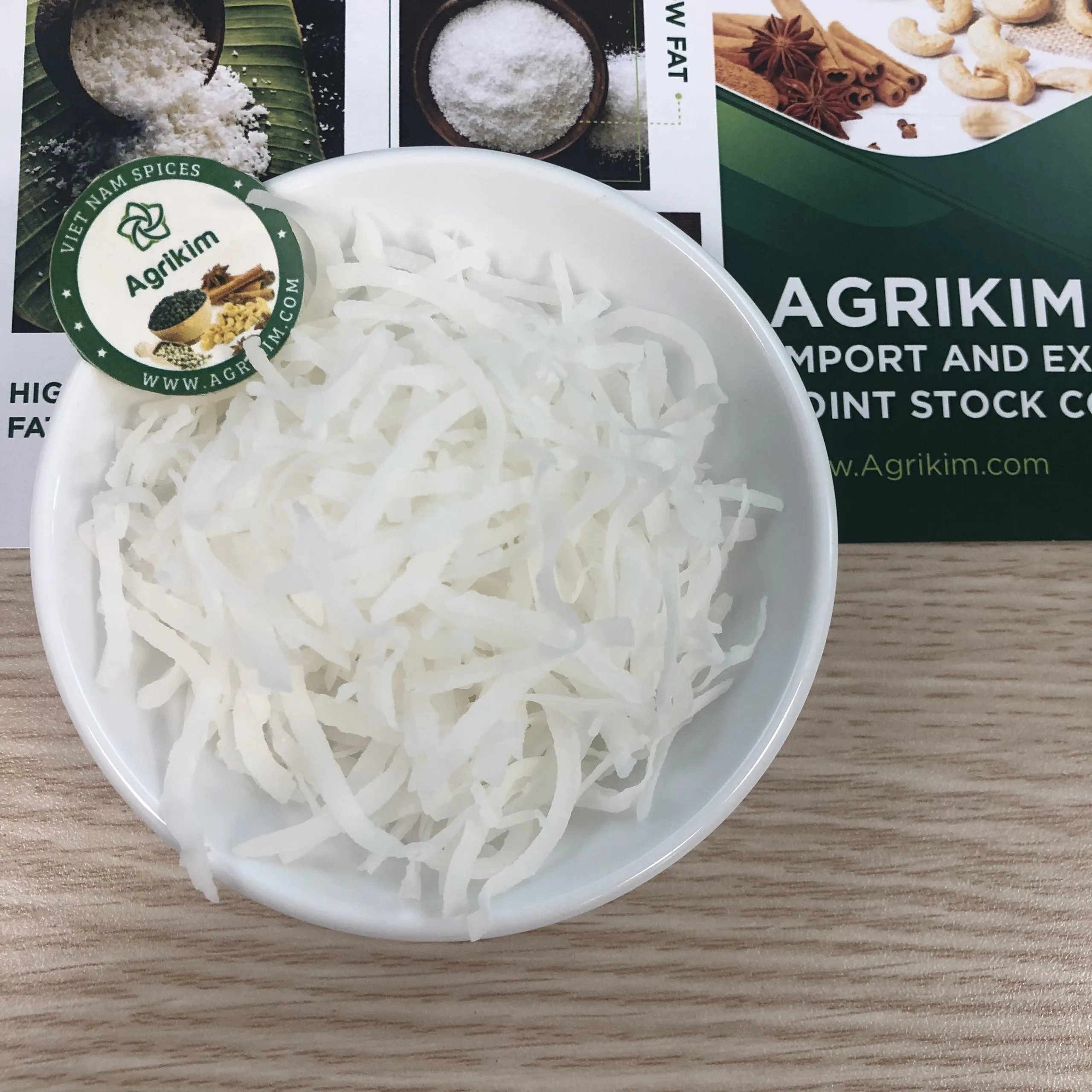 Very Sweet/tasty And Fatty Coconut Flakes Coconut Chips High Quality ...