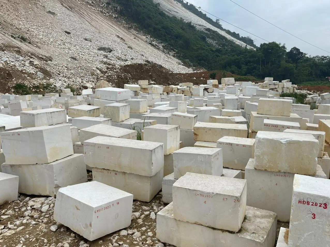 Natural Stone Marble Raw Materials Marble Carrara Block - Buy Marble ...