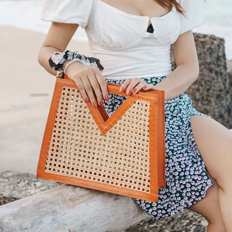 Hot Selling Vintage Style Rattan Webbing Leather Beach Bag Handmade in ...