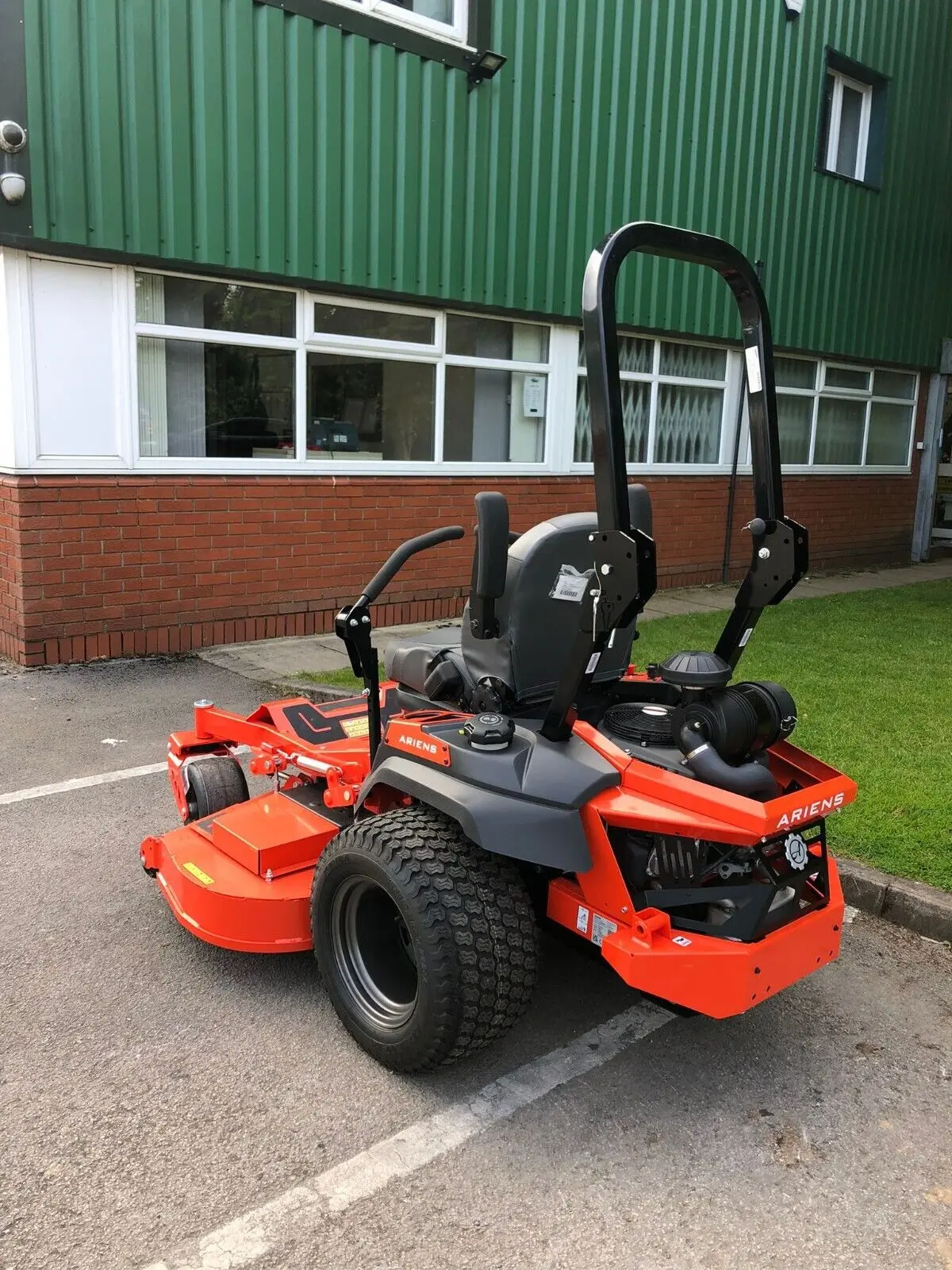 New 4-Stroke Mini Riding Tractor - Efficient Lawn Mower