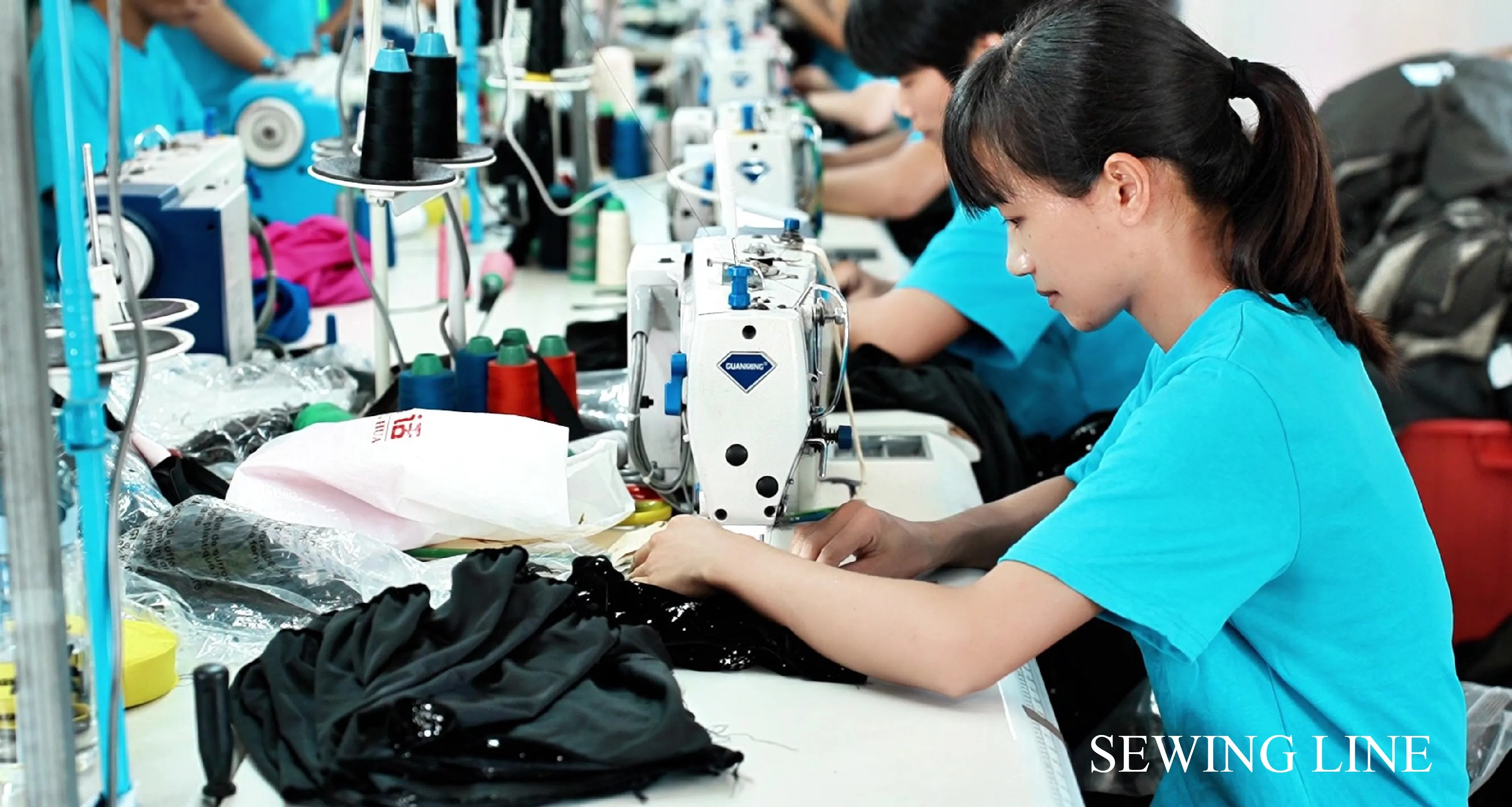 Customized Fashionable Women's Clothing Women Dress Puff Sleeve Square ...