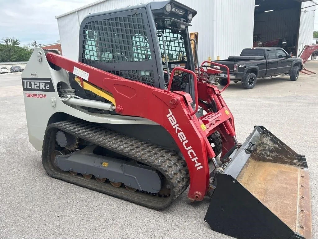High-Performance Takeuchi TL12R2 Skid Steer Loaders with Powerful ...