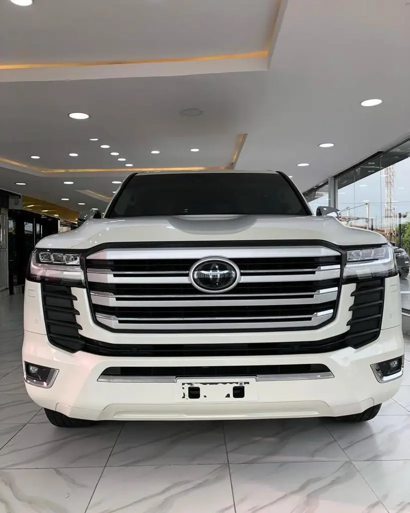 Used 2023 Toyota Land Cruiser 300 Series VXR Twin-Turbo| Alibaba.com