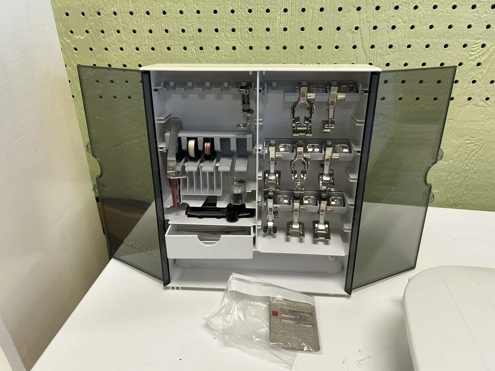 Berni-na 880 Sew-ing/Quilting/Embro-idery Mach-ine with BSR| Alibaba.com