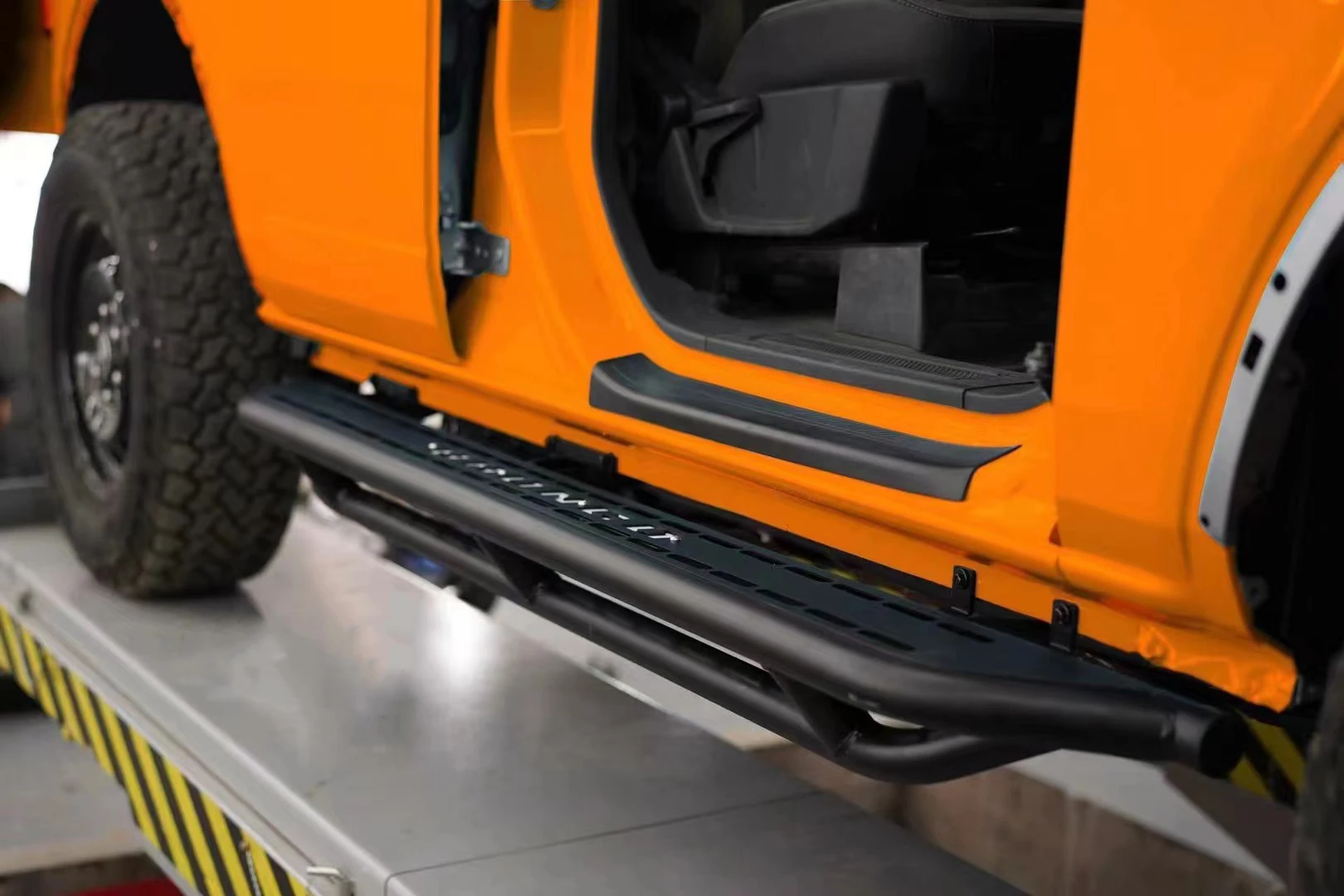 For Ford Bronco Side Steps Bar Running Board Rock Slider Nerf Bar For ...