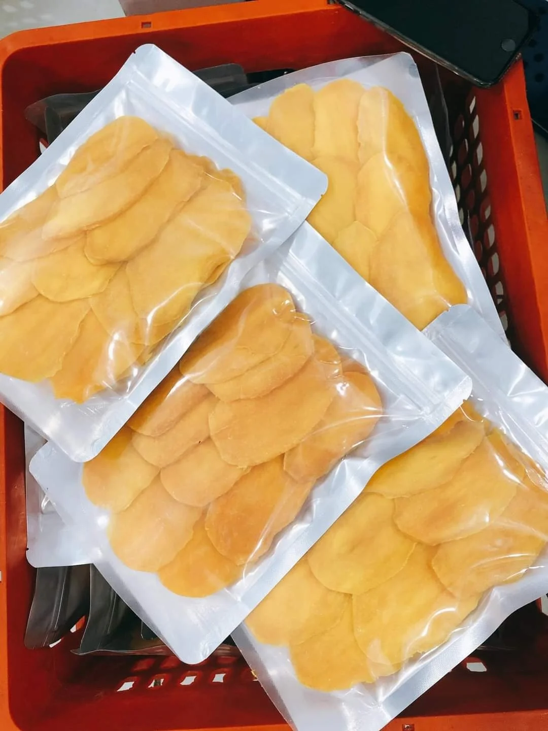 Natural Soft Dried Mango Fruit from Vietnam for Snack Chips