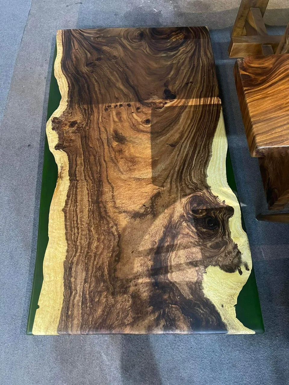 Saman Natural Solid Table For Dining Room Vietnam Factory With Good Price - Buy Epoxy Resin Wood ...