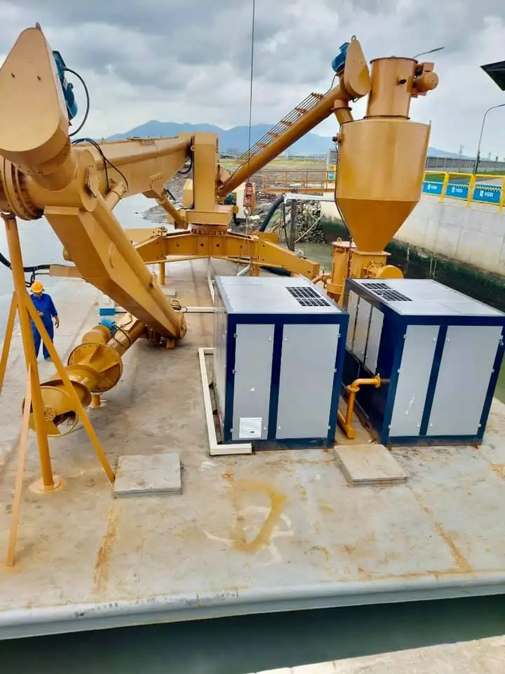 Cement Blowing Silo With 5000 Tons Capacity For Construction Works For ...